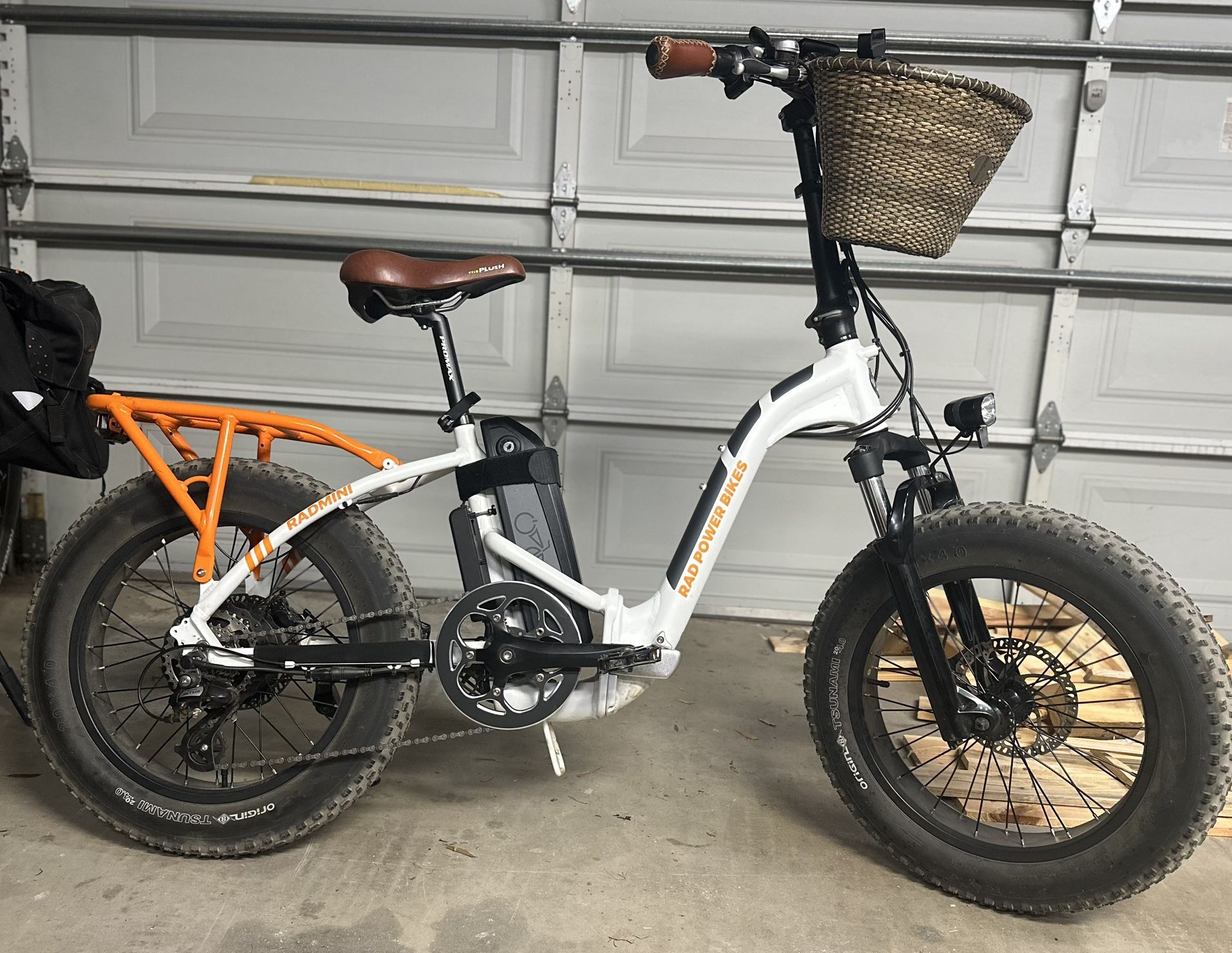 2019 Rad mini Step-Thru E-bike Ebike for Sale in Fresno, CA - OfferUp