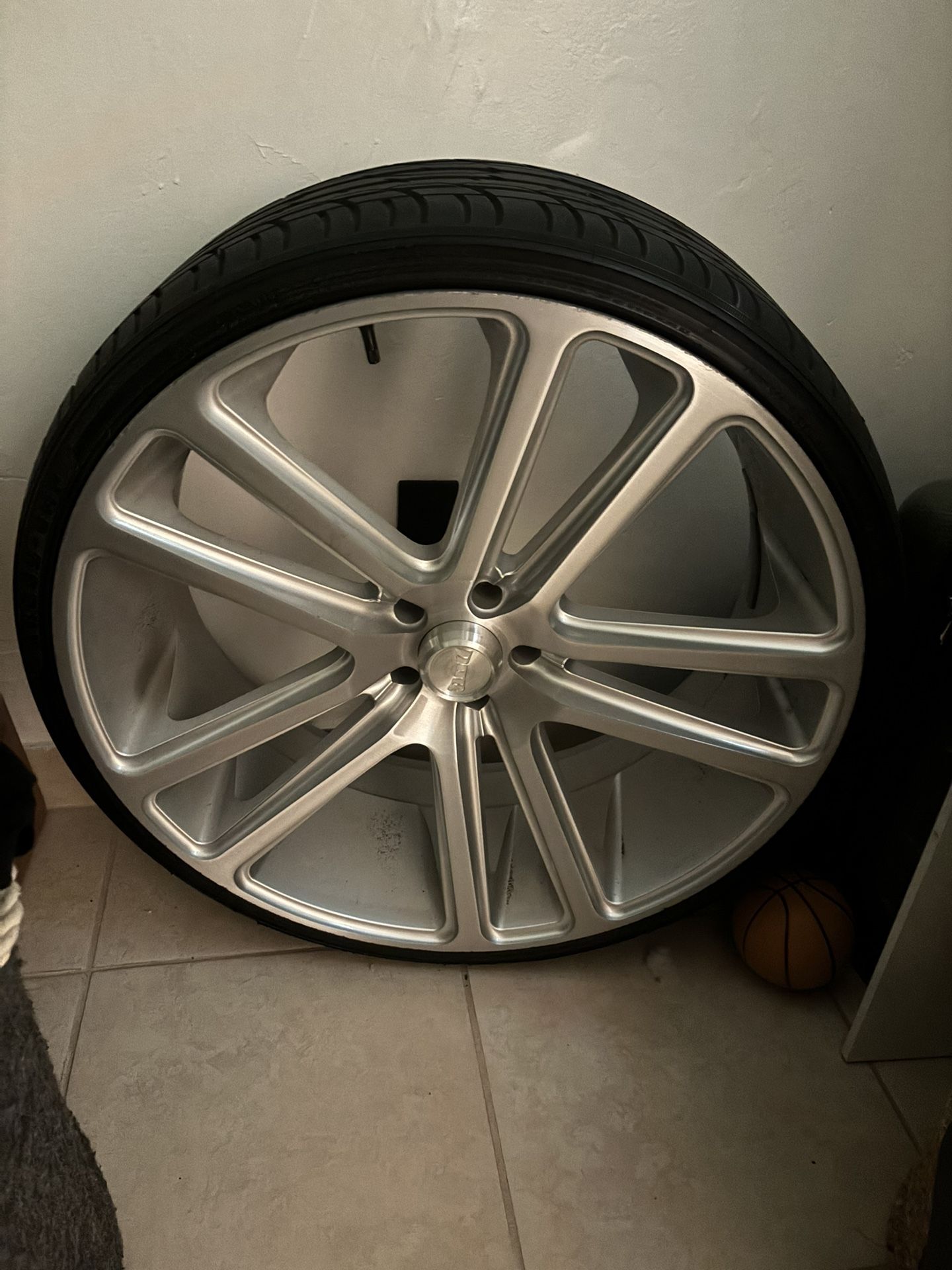 26” Dub Rims And Tires. Trade For Gold for Sale in North Miami Beach ...
