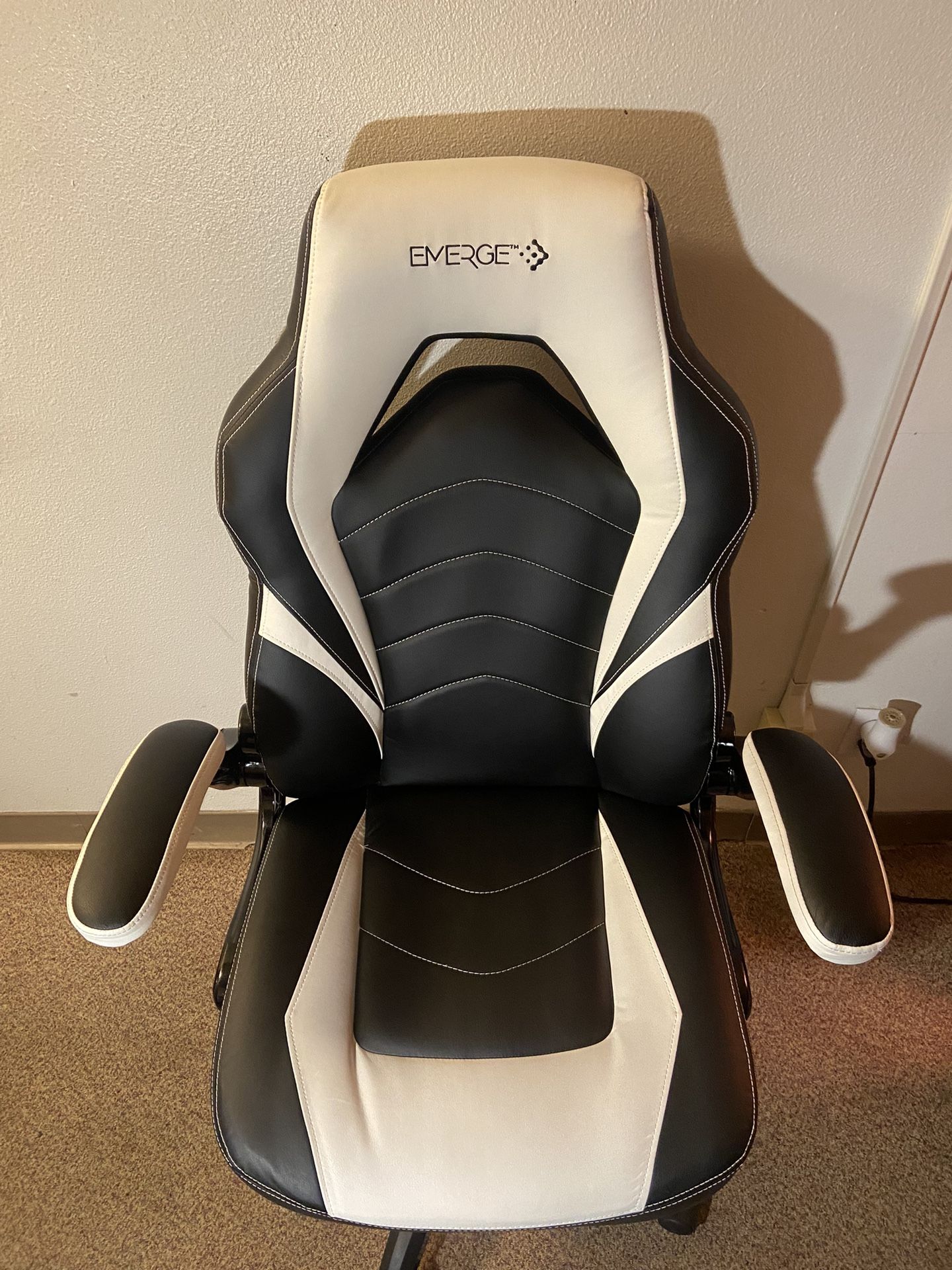 Emerge Gaming Chair for Sale in San Diego, CA - OfferUp