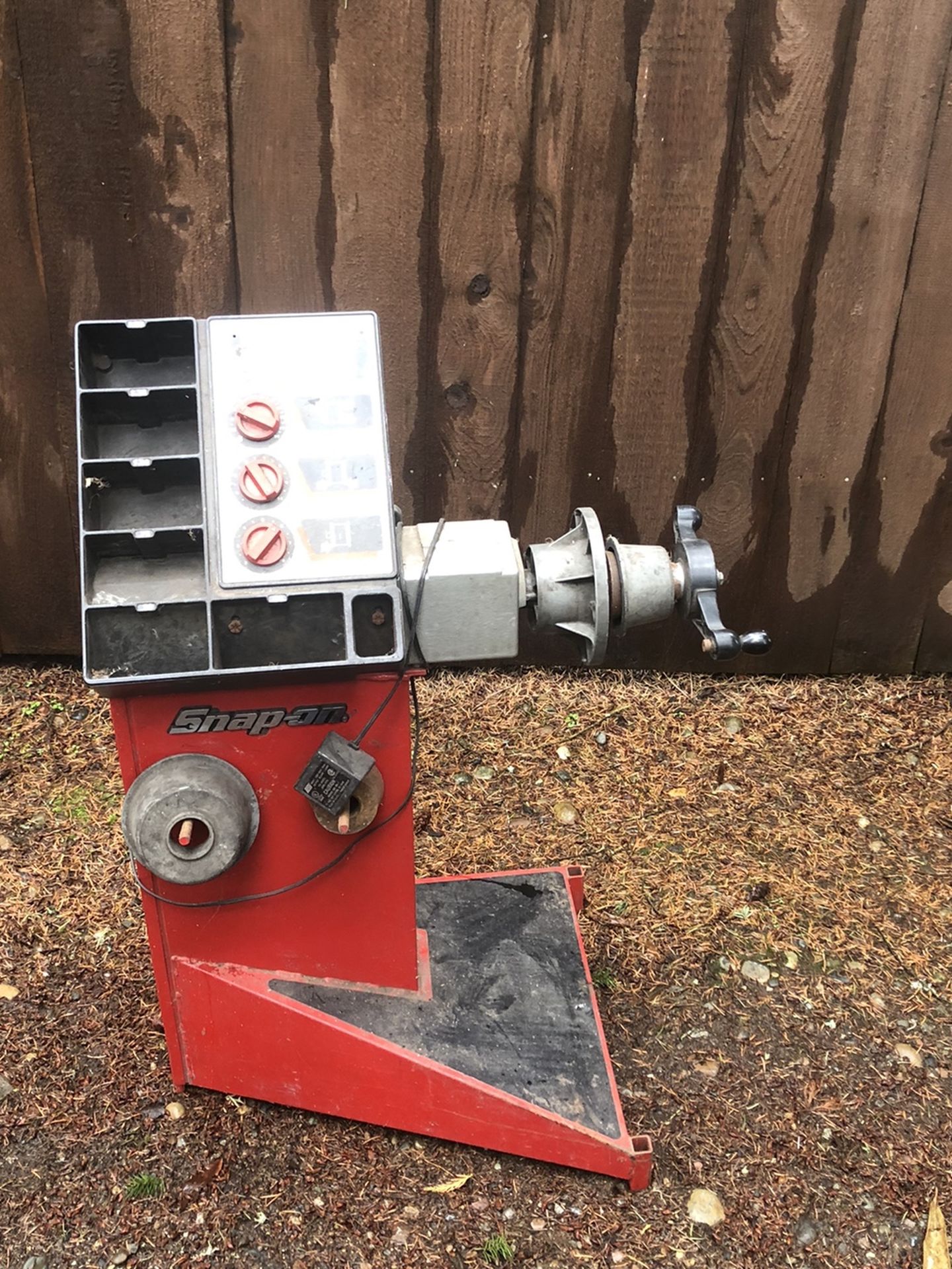 Snap On Wheel Balancer WB240 for Sale in Black Diamond, WA - OfferUp