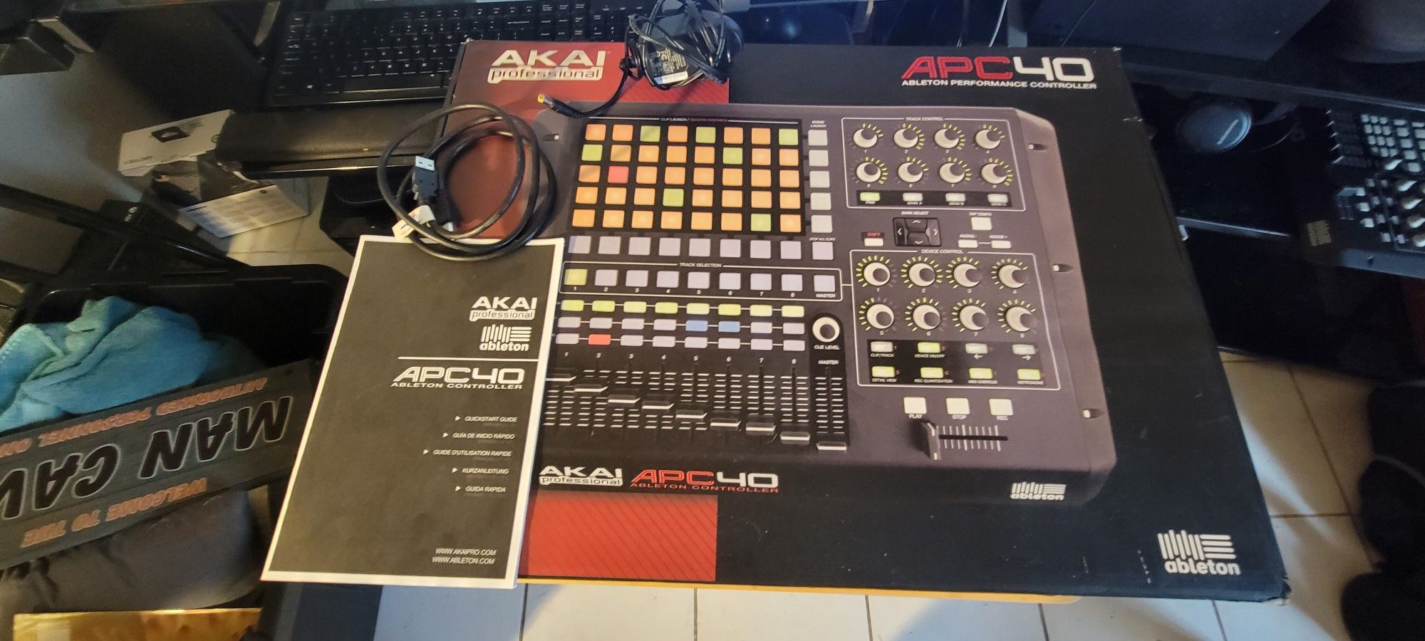 Like New Akai APC MIDI Controller for Sale in Tempe, AZ - OfferUp