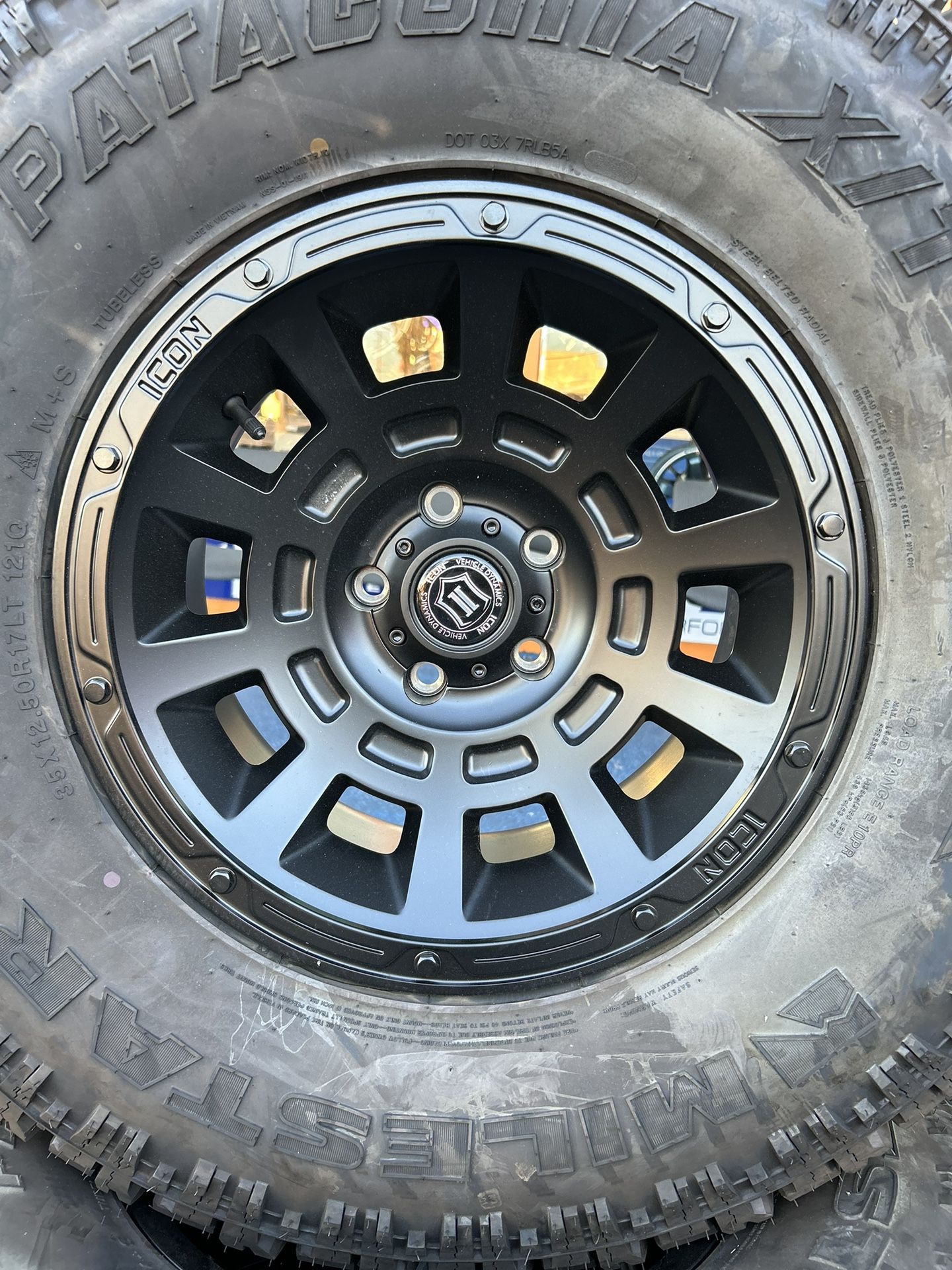 17 INCH WHEELS AND TIRES SIZE 35x12.50R17. JEEP for Sale in Pomona, CA ...