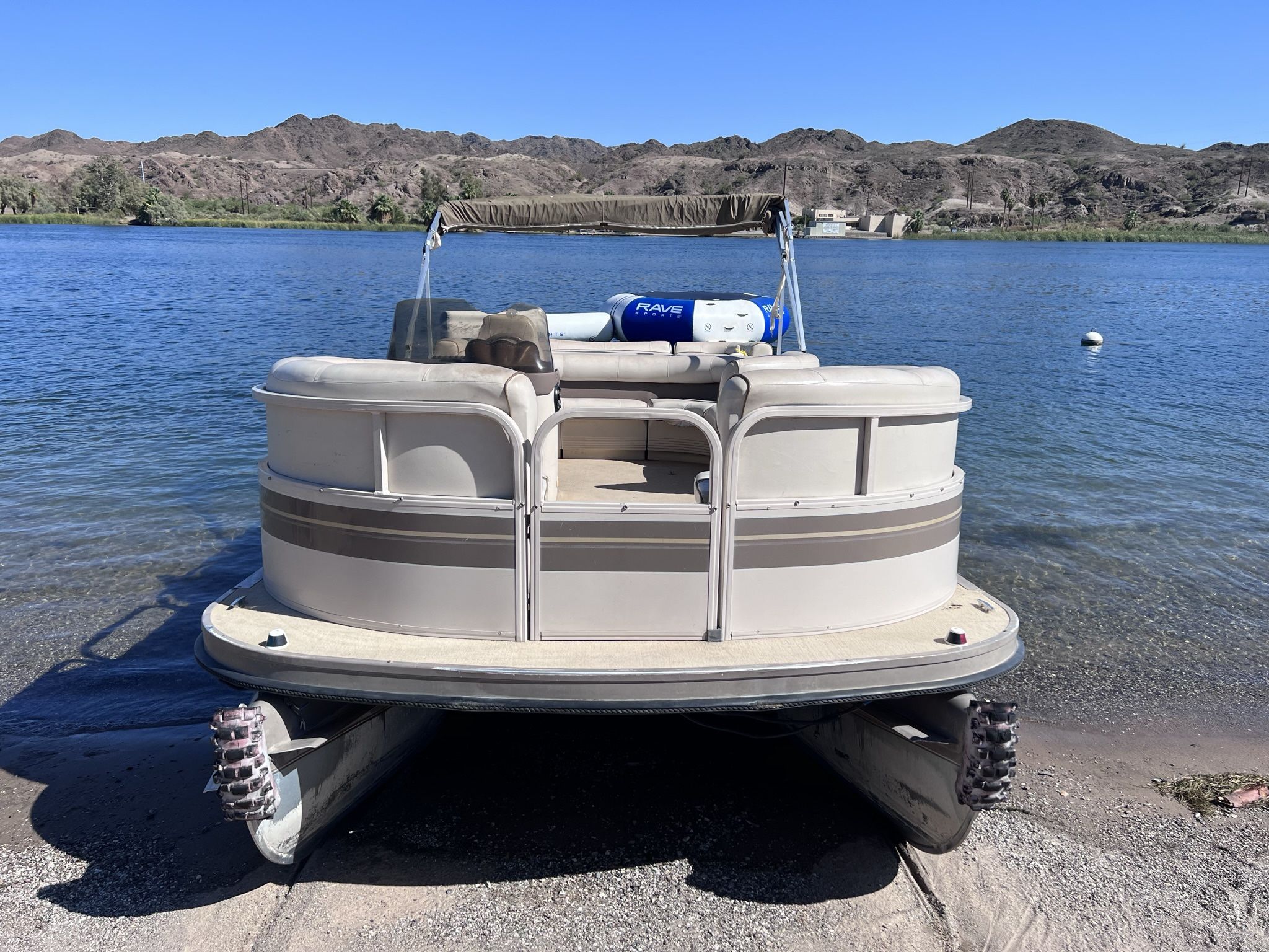 2001 Crestliner 21ft Pontoon Boat for Sale in Menifee, CA - OfferUp