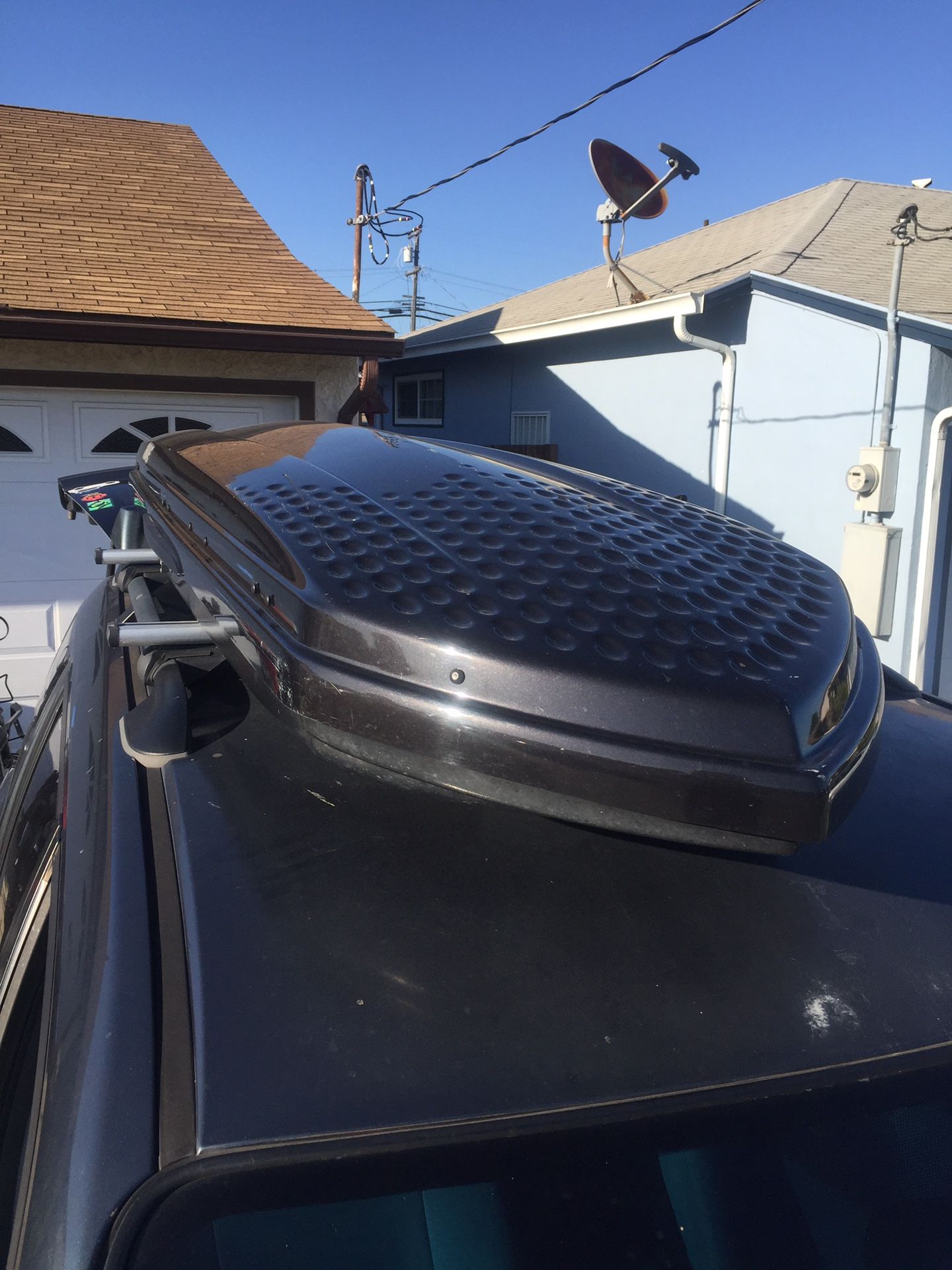 Thule sonic alpine cargo carrier for Sale in San Leandro, CA - OfferUp