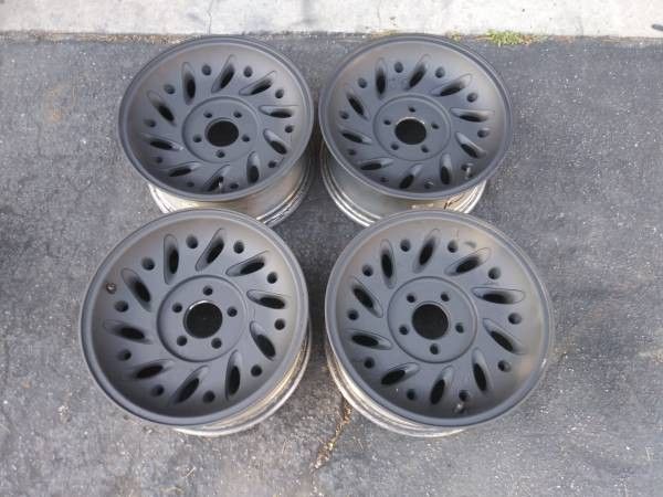 set of four 15 inch Stock Ford Ranger aluminum rims for Sale in ...