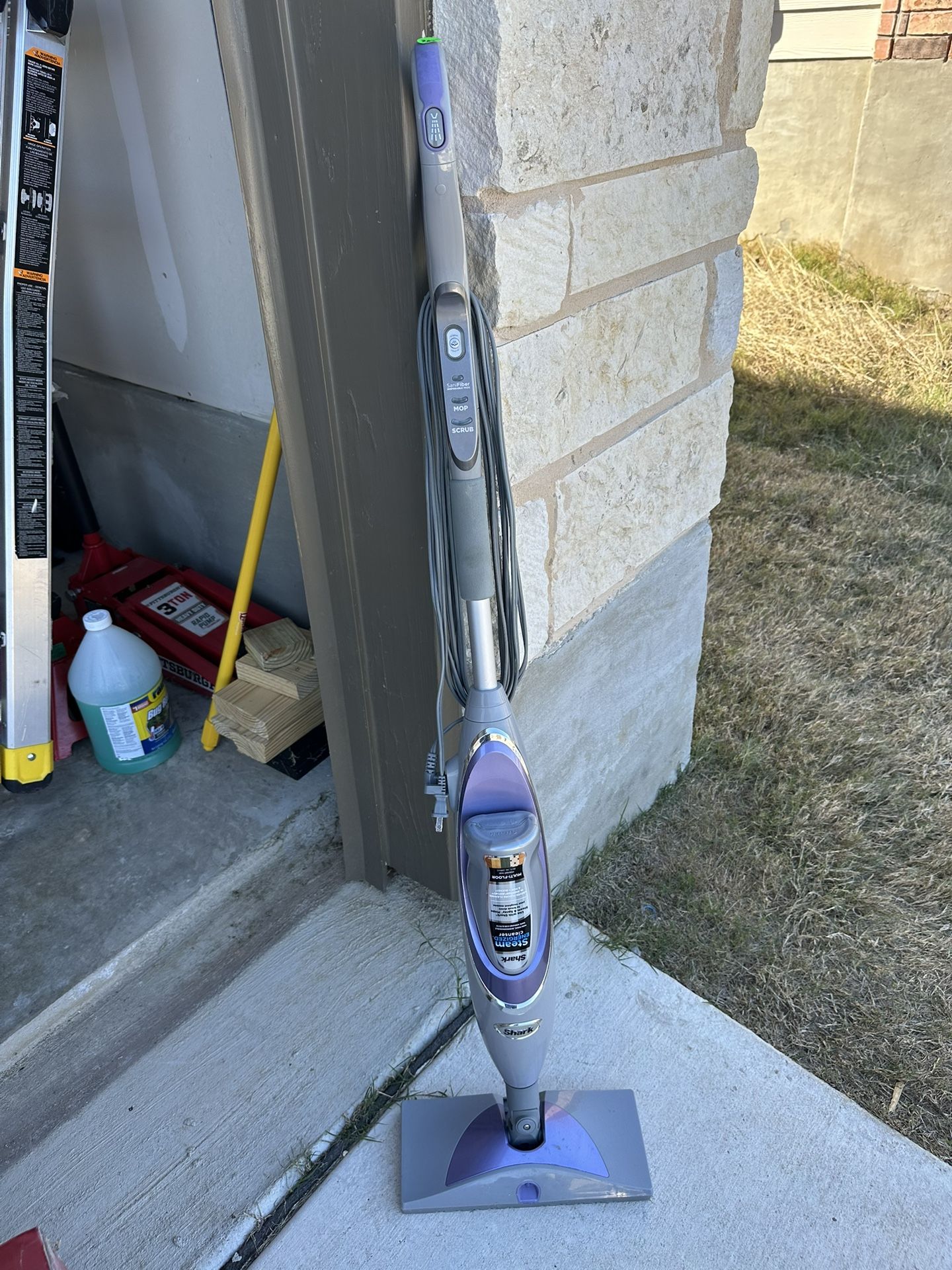 Shark Floor Steamer for Sale in San Antonio, TX - OfferUp
