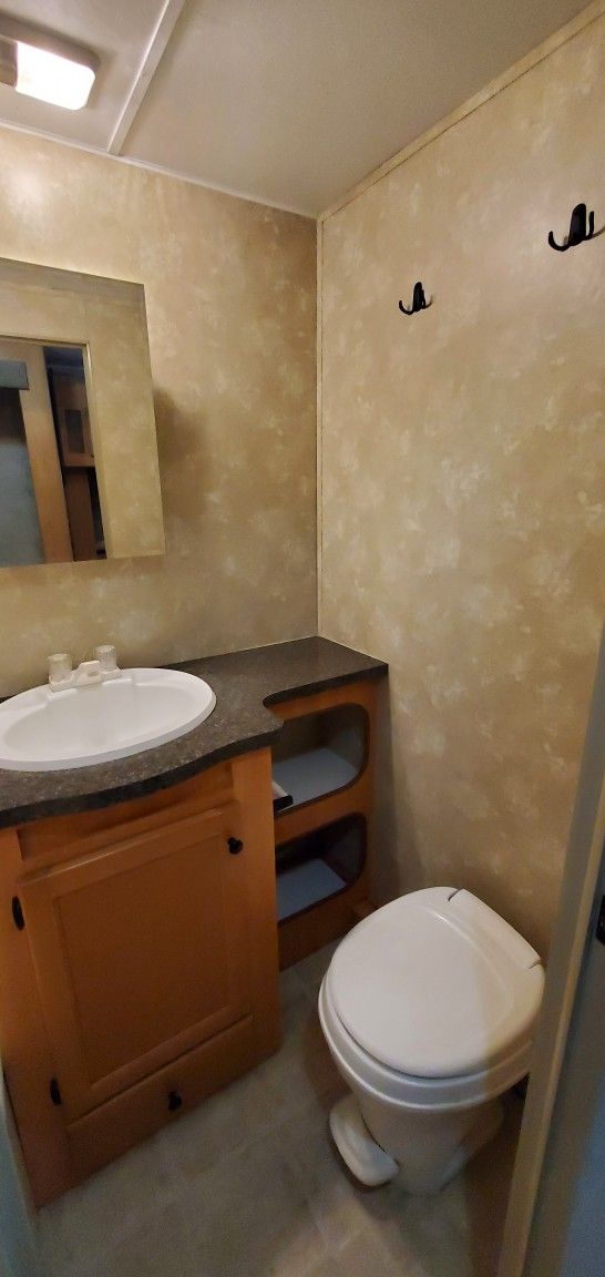 2009 Thor Wave 27RKS for Sale in Reno, NV - OfferUp