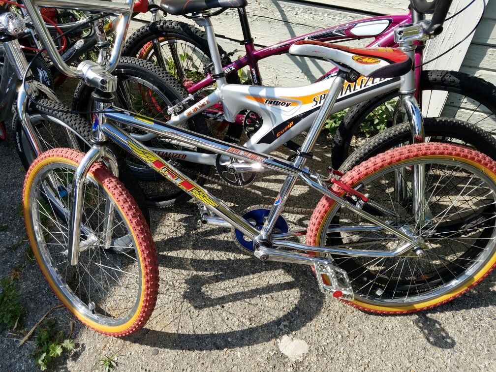 98 24" GT PRO SERIES BMX for Sale in Pomona, CA - OfferUp