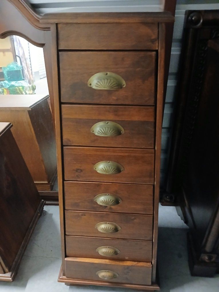 Pyramid by Pier 1 collection Free delivery for Sale in Norcross, GA ...