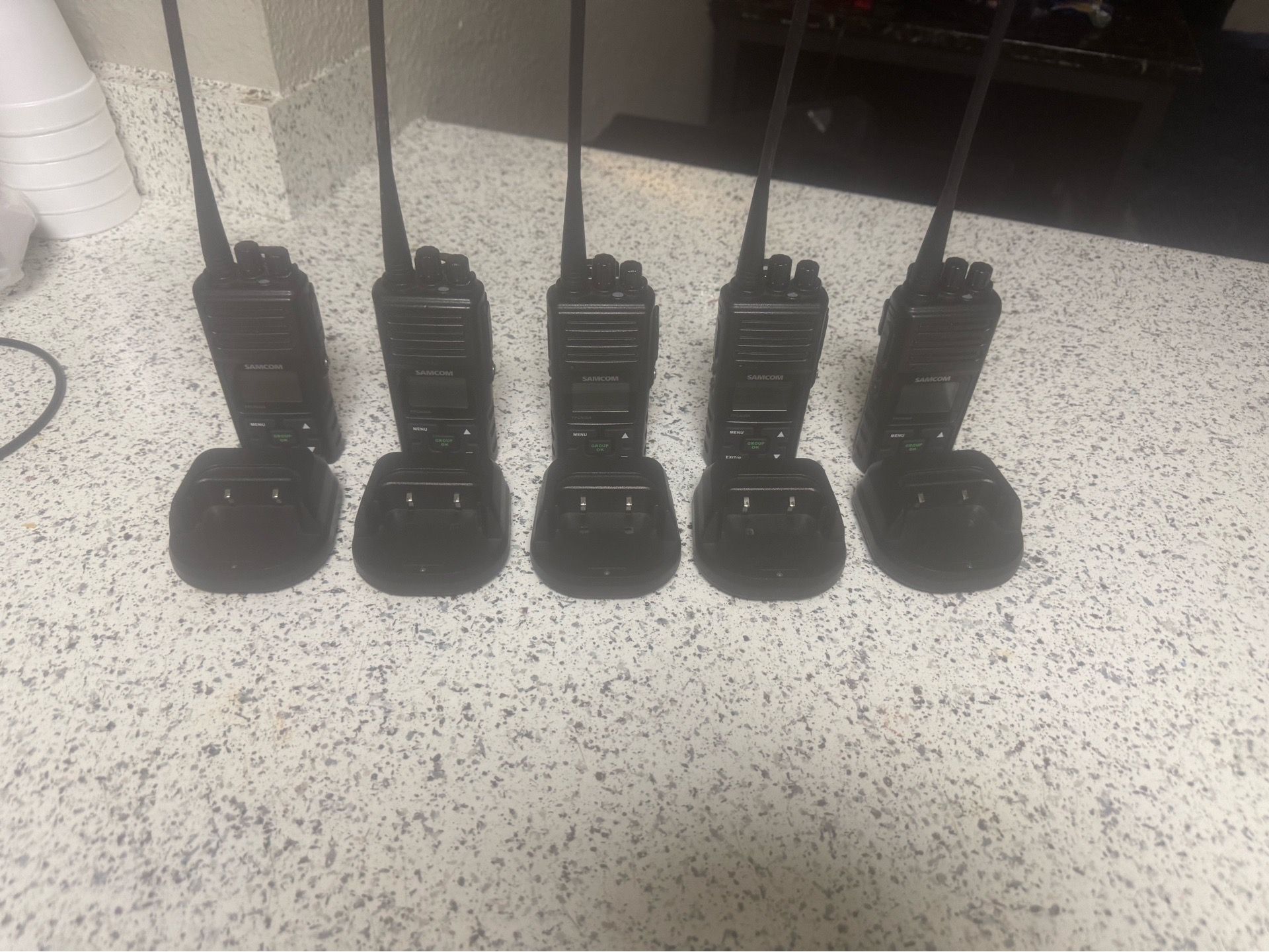 5 SAMCOM FPCN30A Professional 5W UHF Two-Way Radios with Chargers for ...