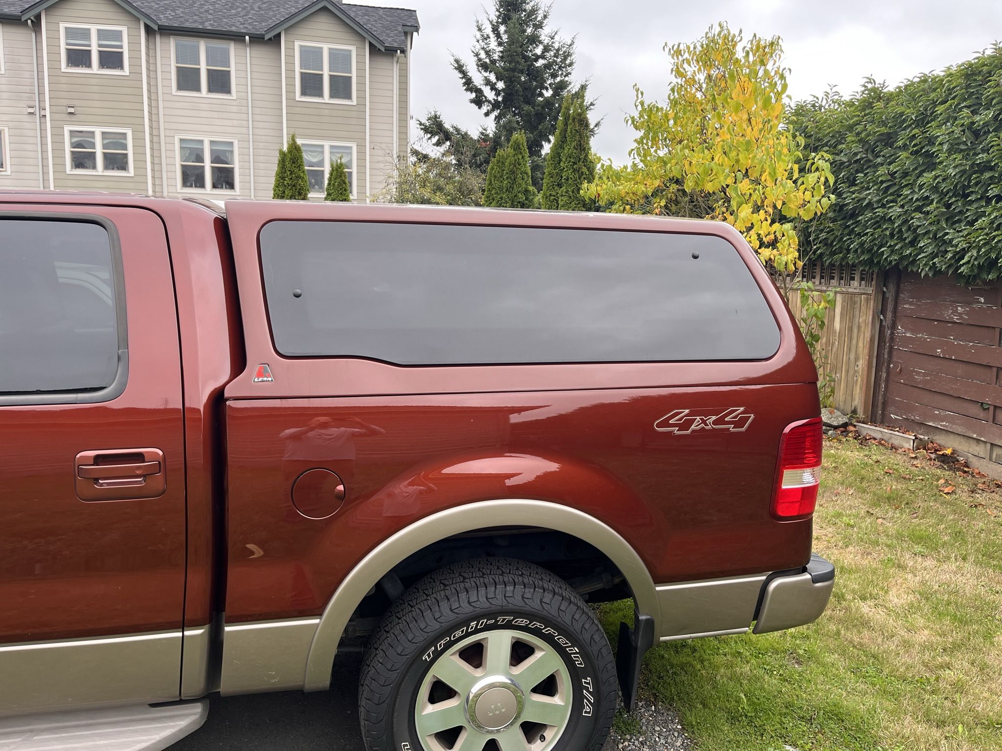 2004-2008 Ford F150 5.5 Short Bed Leer Canopy for Sale in Snohomish, WA ...