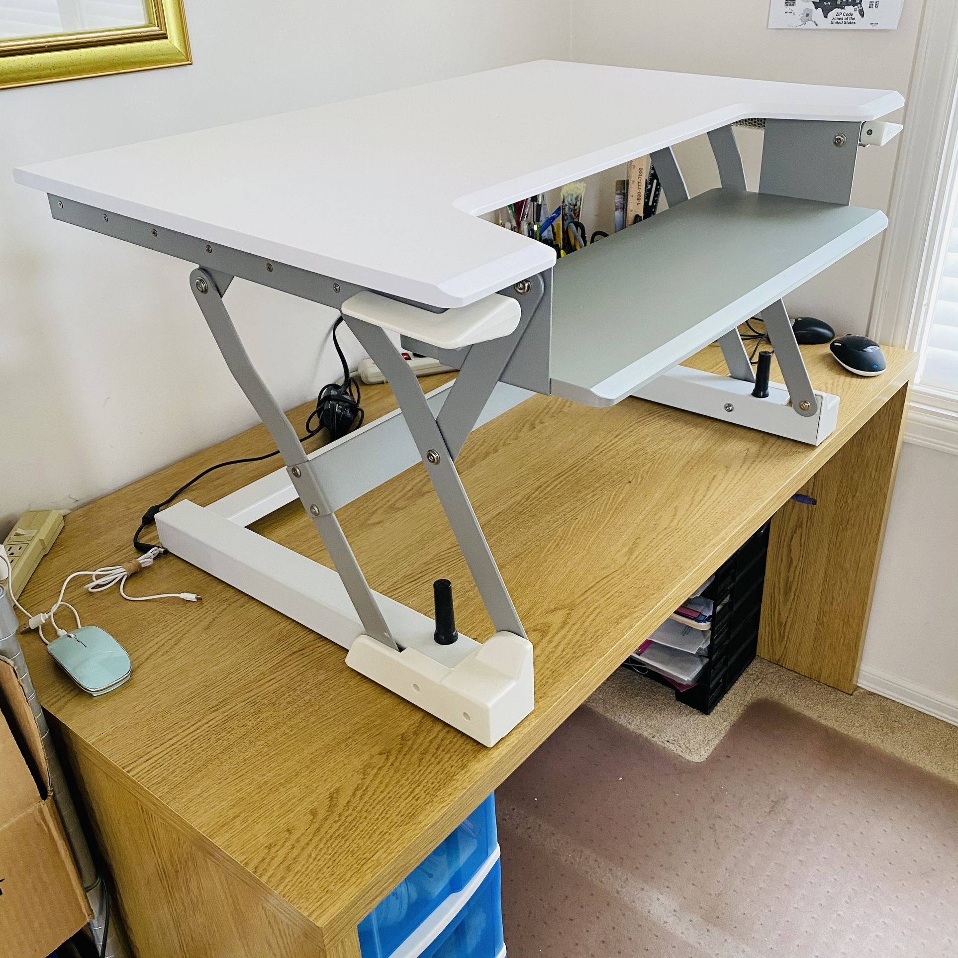 New adjustable standing desk table top White 36" for Sale in Bellevue ...