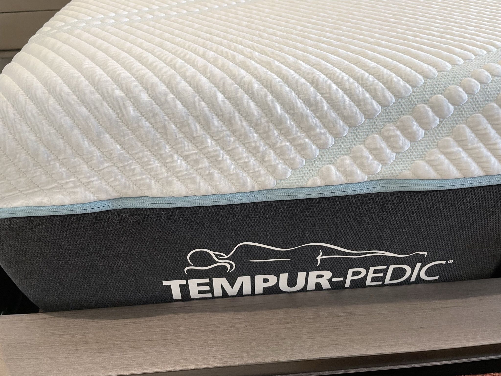 Tempur-Pedic Pro Adapt Mattress for Sale in Scottsdale, AZ - OfferUp
