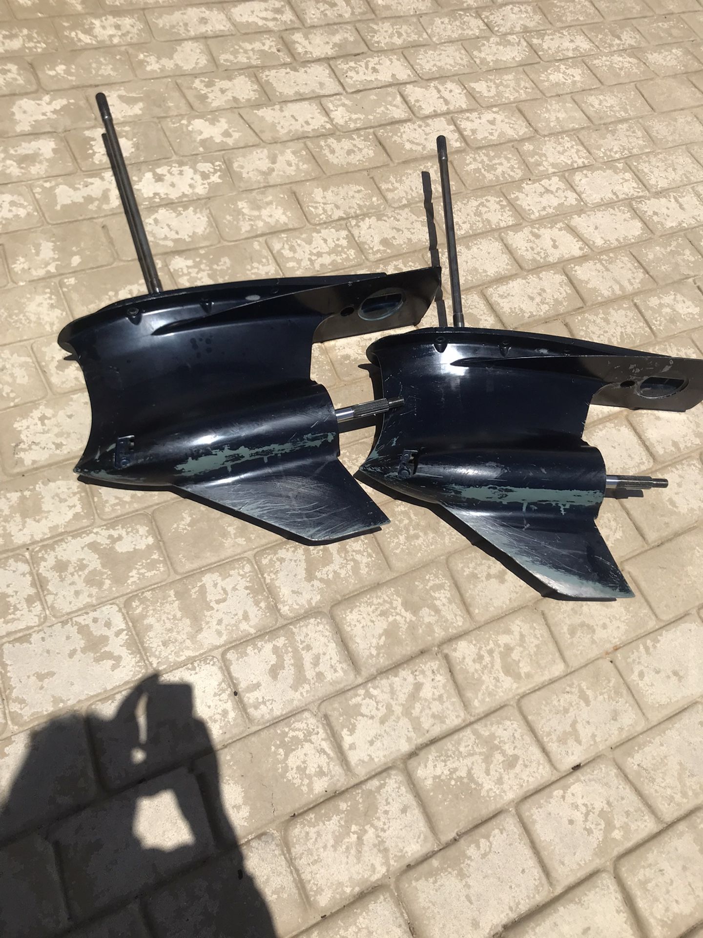 2 STANDARD (RT) YAMAHA OUTBOARD V/ MAX LOWER UNITS 20 INS FOR 250 HP ...