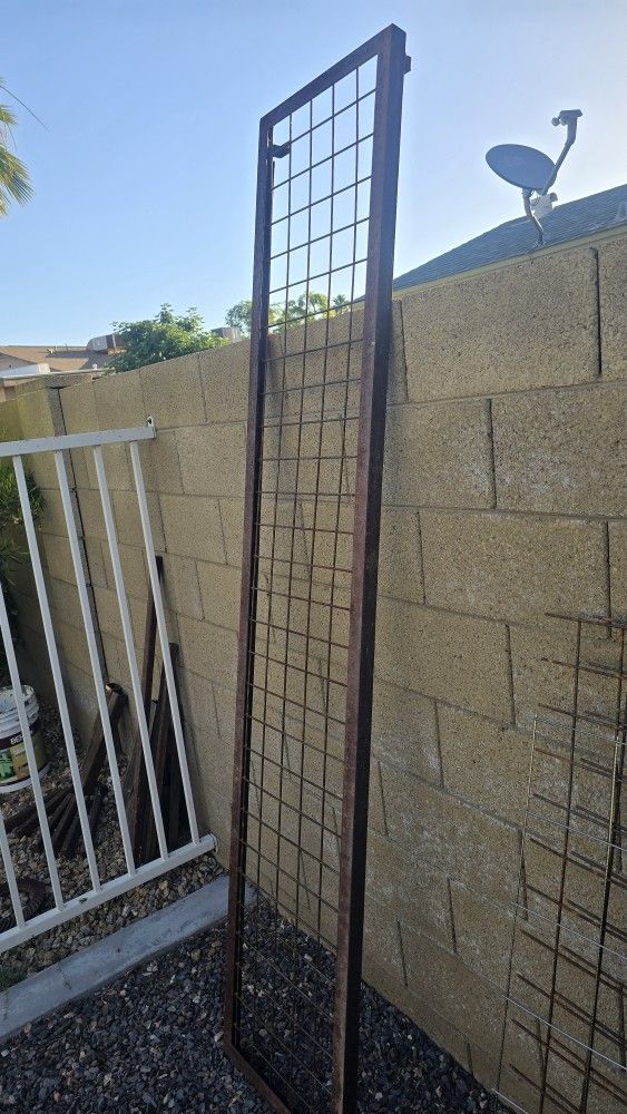 Rusty Steel Trellis - Modern Look, Heavy Duty for Sale in Phoenix, AZ ...