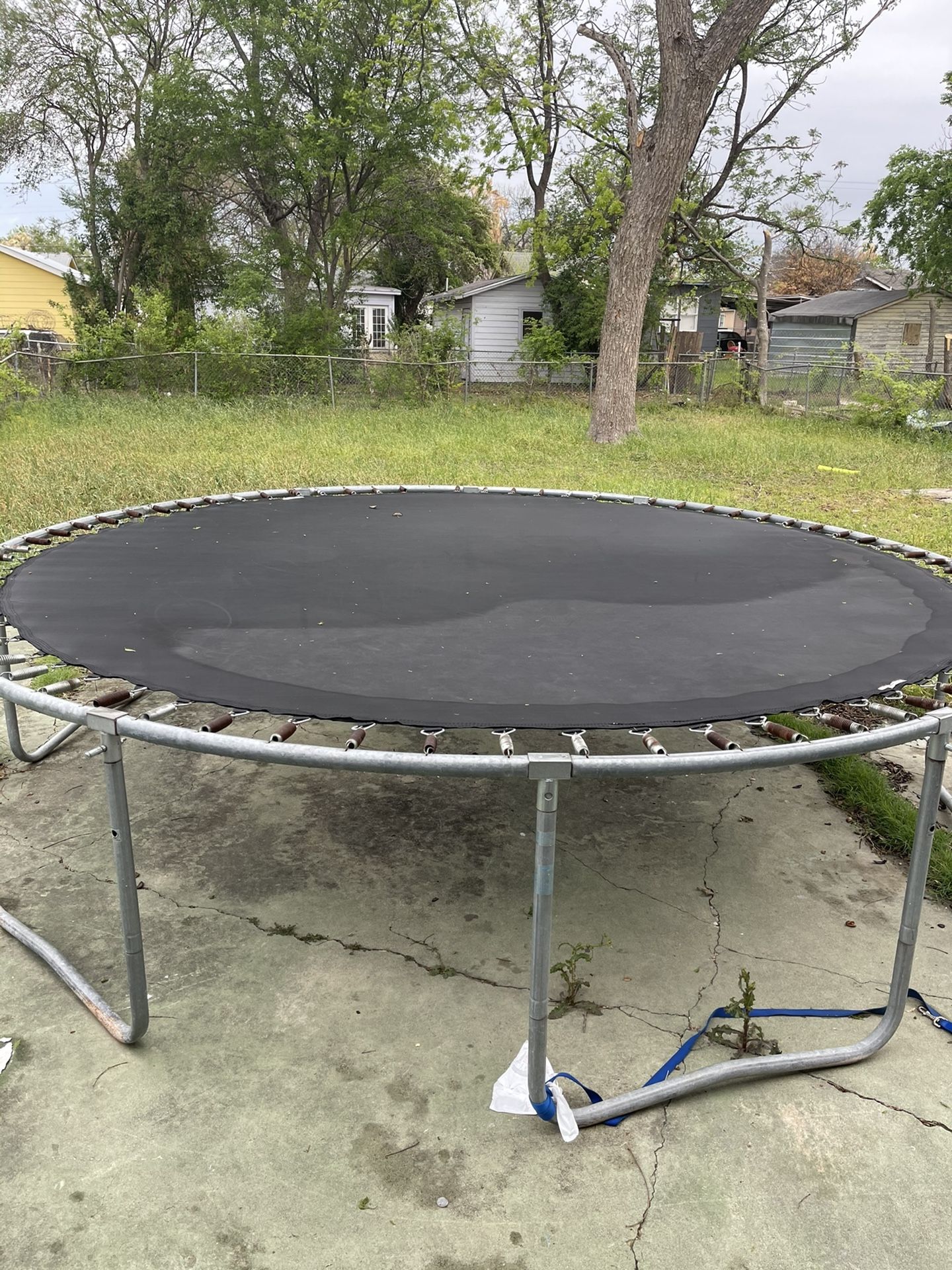 Trampoline for Sale in San Antonio, TX - OfferUp