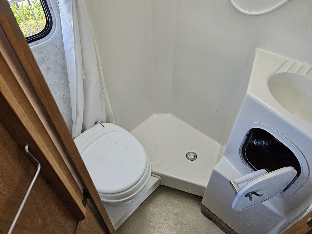 2002 Lance 1030 for Sale in La Habra Heights, CA - OfferUp