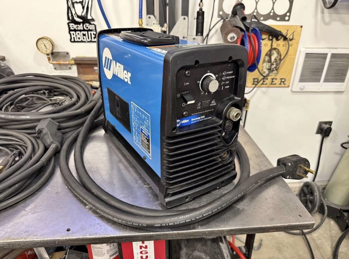 Miller Spectrum 875 for Sale in Wilbur, OR - OfferUp