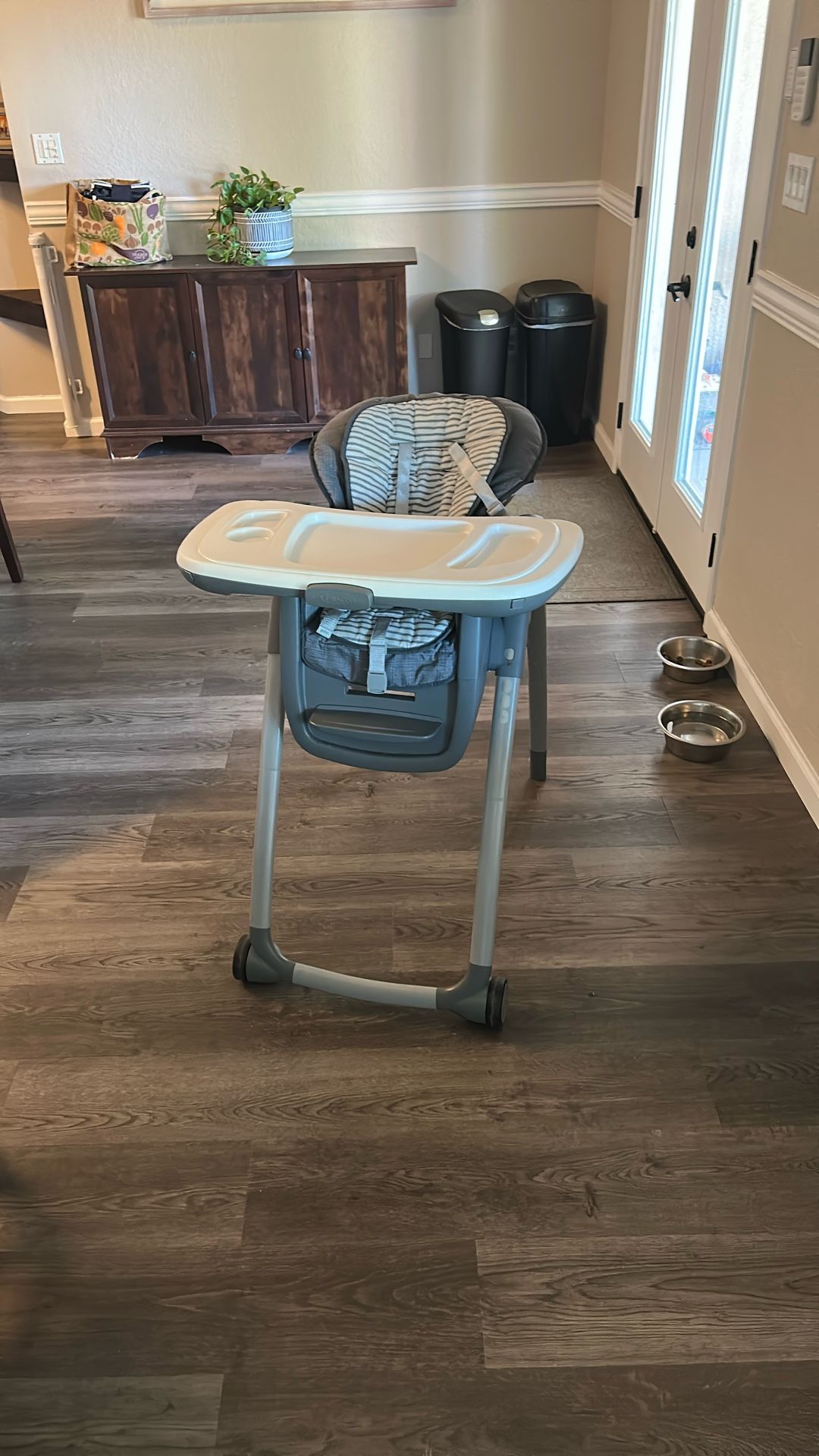 Graco High Chair for Sale in Bakersfield, CA - OfferUp
