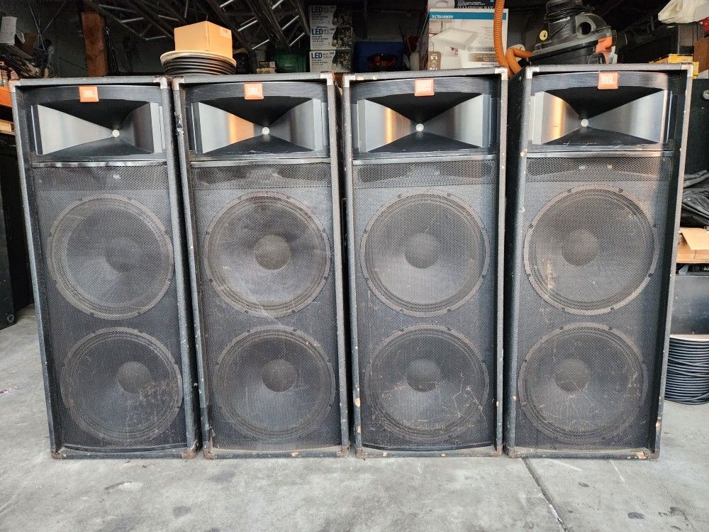 Jbl Tr225 for Sale in Perris, CA - OfferUp