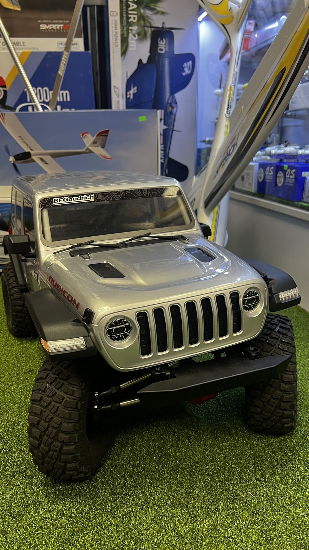 1/6 SCX6 Jeep JLU Wrangler 4WD Rock Crawler RTR: Silver for Sale in ...