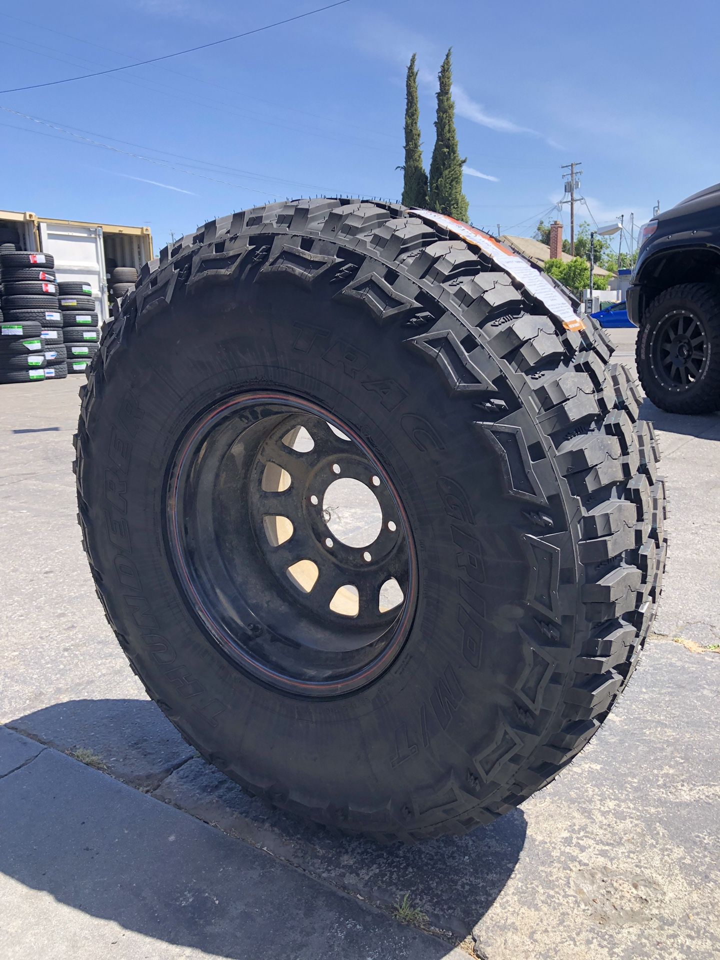 35X12.50R15 Thunderer Trac Grip for Sale in Stockton, CA - OfferUp