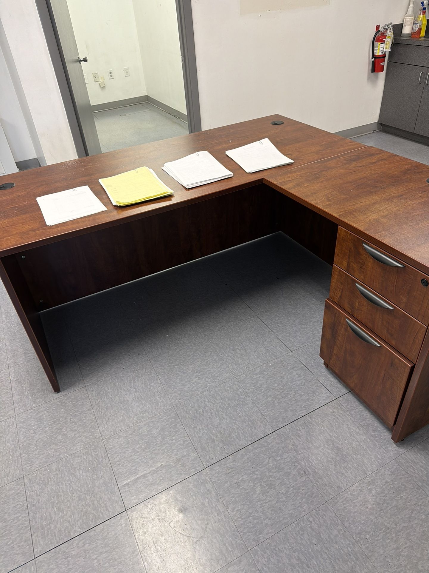 Commercial Office Desk for Sale in Longwood, FL - OfferUp