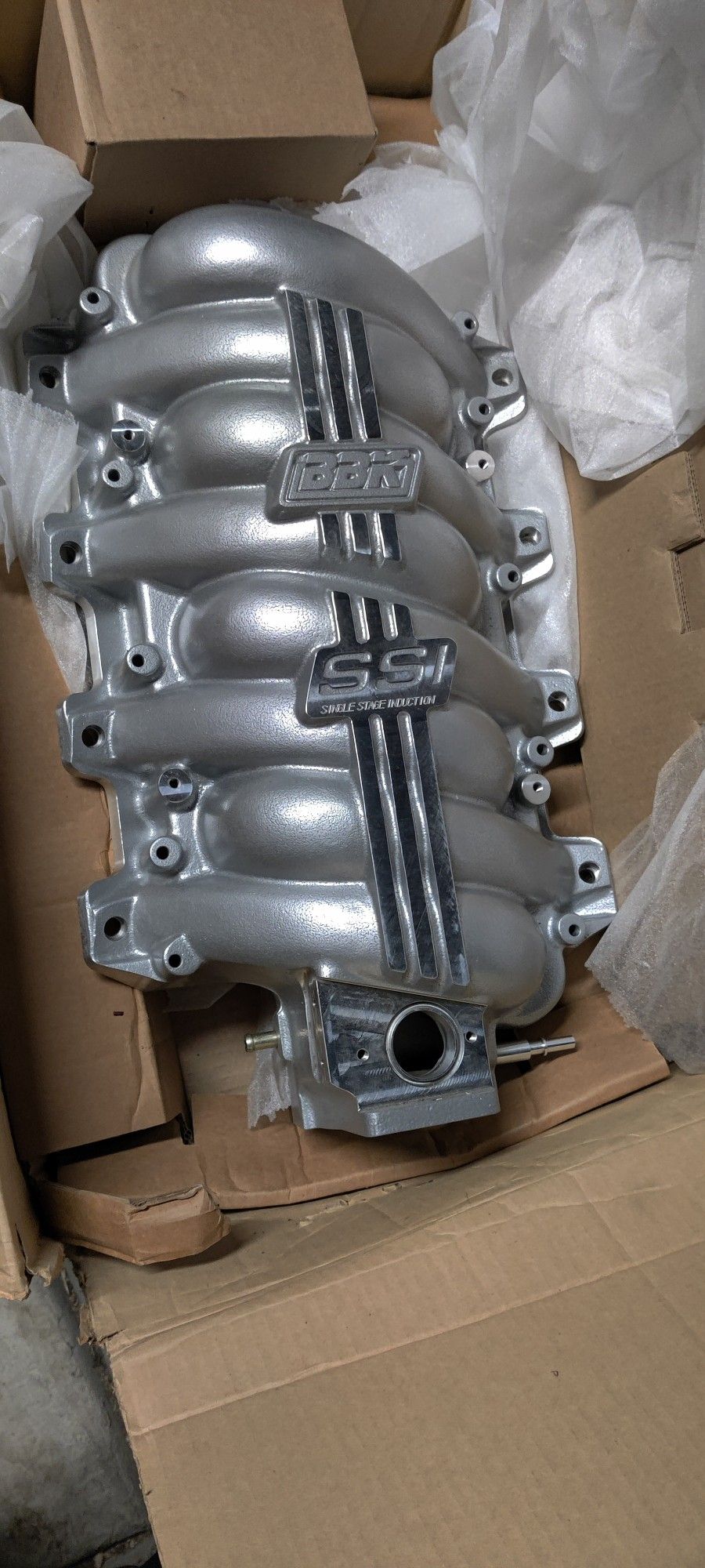Bbk Ssi Aluminum Intake Manifold for Sale in Bakersfield, CA - OfferUp