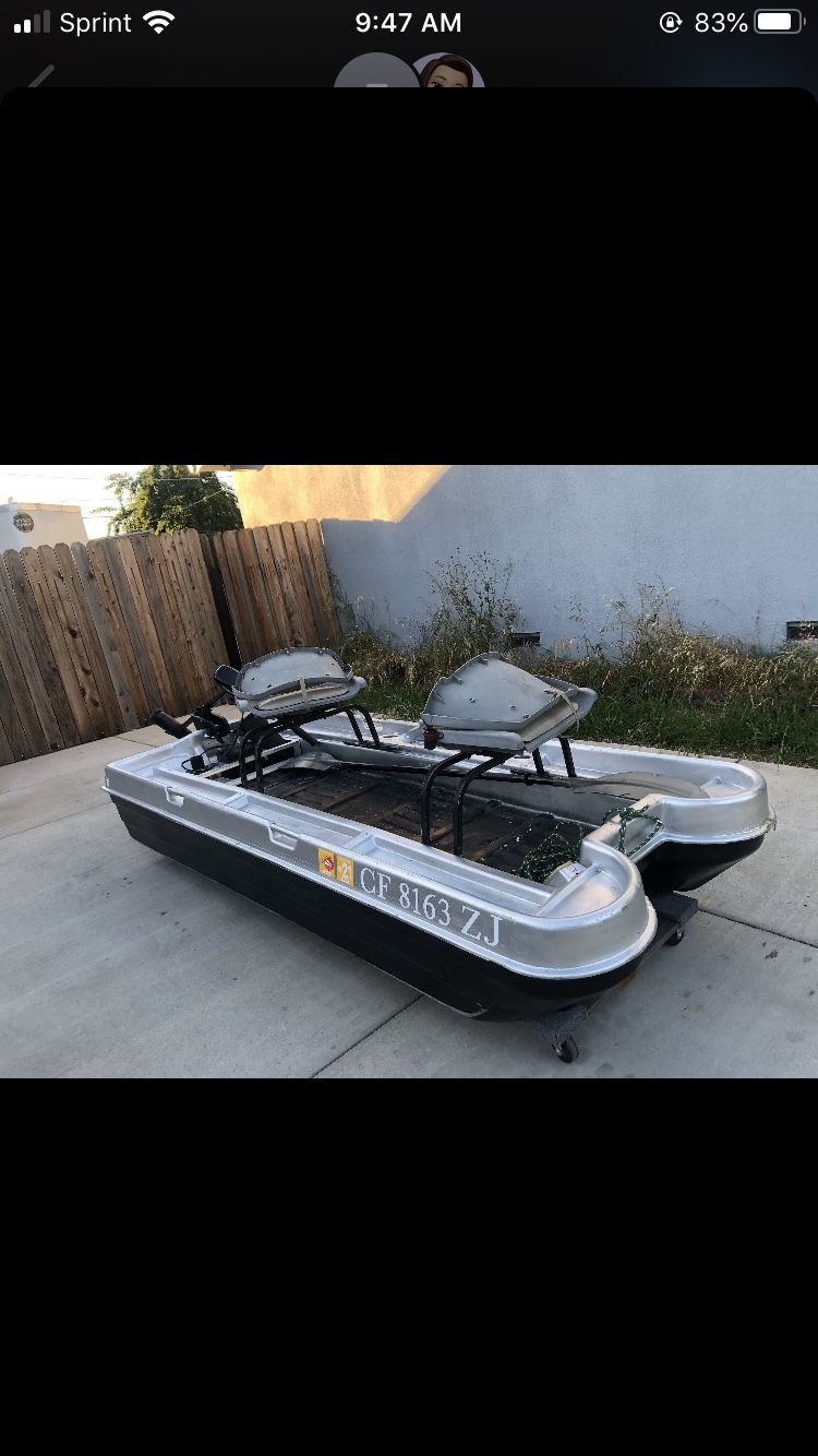 8ft Sun Dolphin fishing boat for Sale in Rocklin, CA - OfferUp