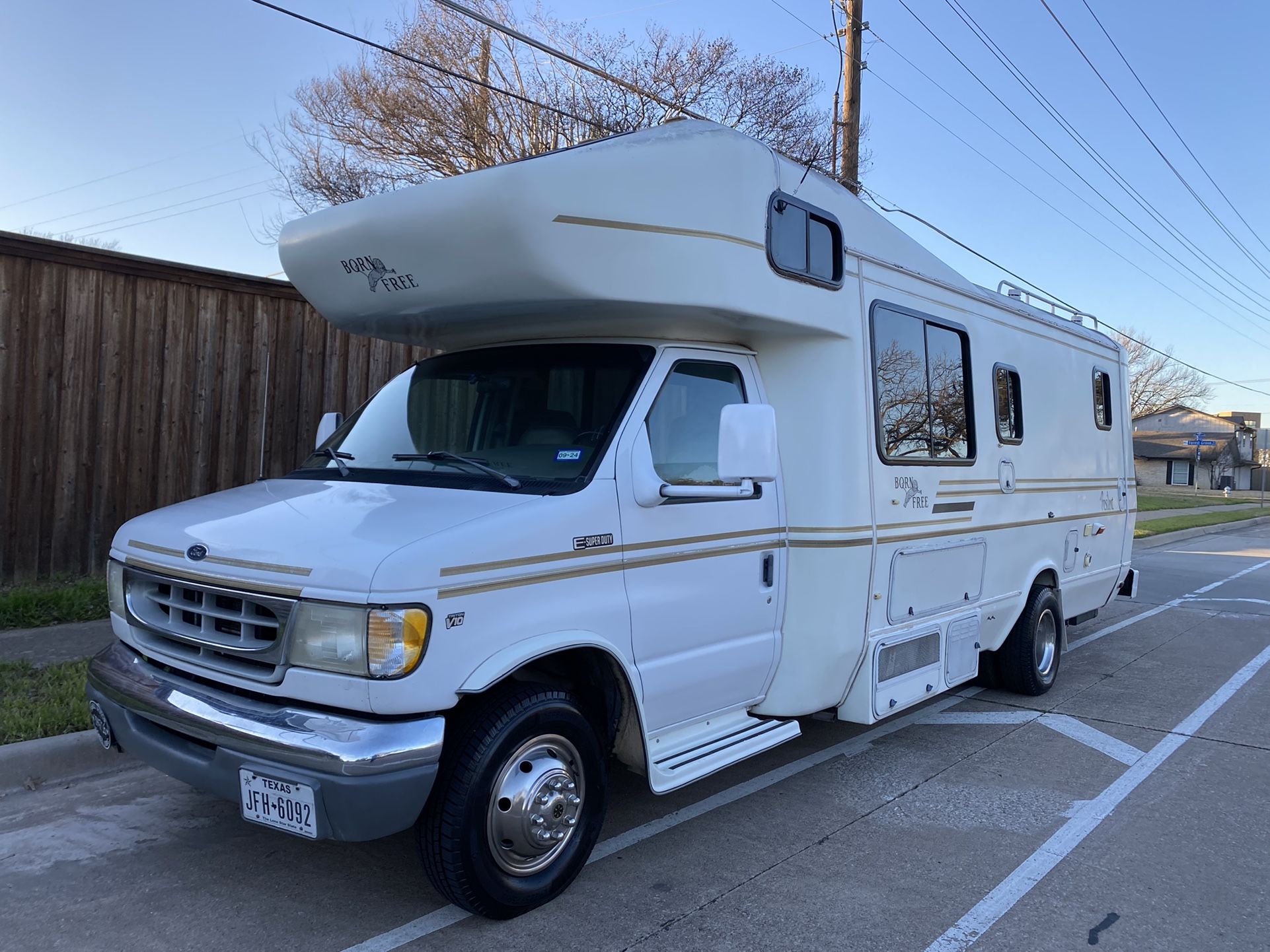 Born free class B motorhome Ford V 10 motor 24ft Fully self-contained ...