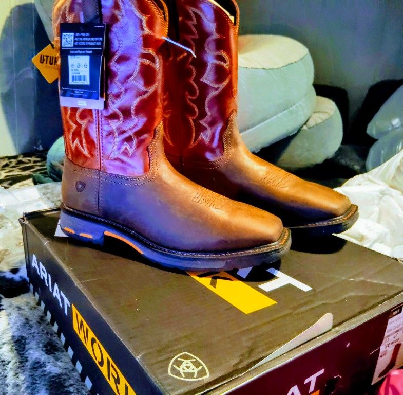 Ariat Steel Toe Work Hog Square Toe Boots for Sale in Houston, TX - OfferUp