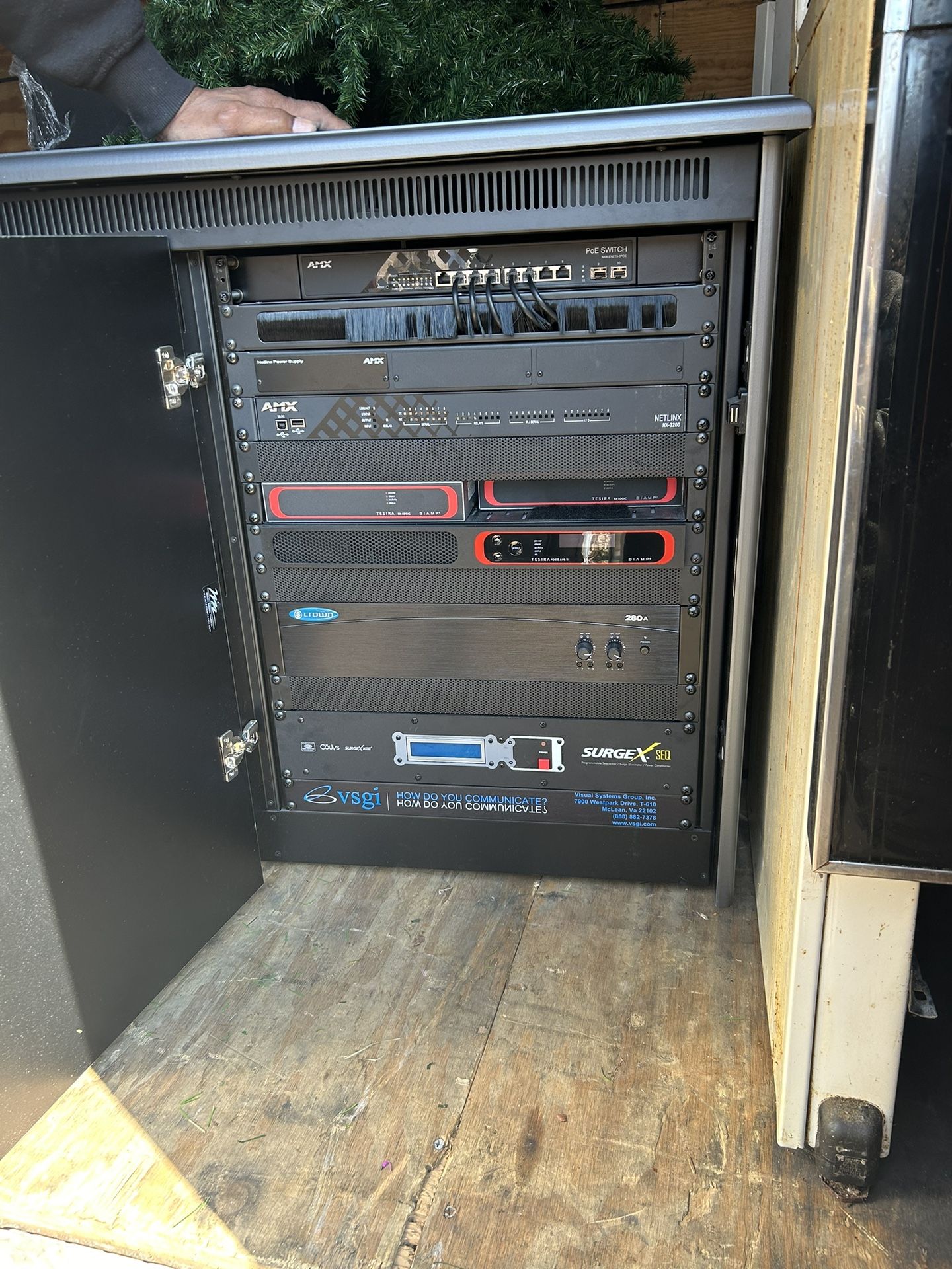 Audio visual control Panel for Sale in Mansfield, TX - OfferUp