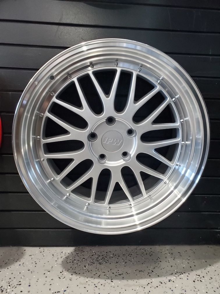 18" staggered mesh wheels with lip fits BMW Cadillac cts Pontiac gto ...