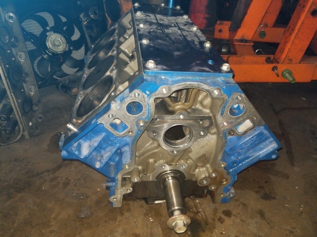 2013 6.2 Chevy Ls3 engine short block for Sale in Dallas, TX - OfferUp