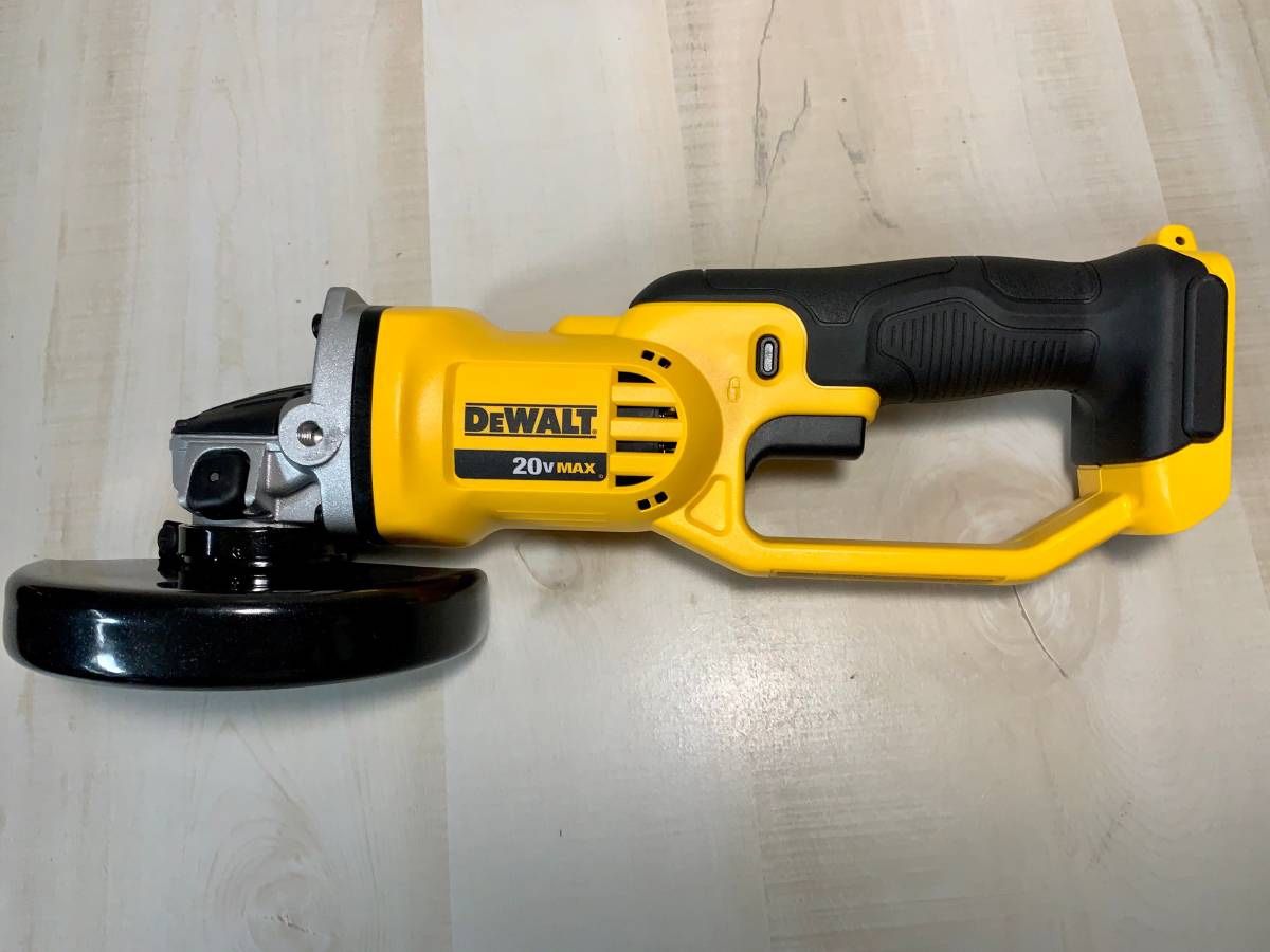 Grinder 4-1/2 Inch 20v Max Cut-Off DCG412 DEWALT **NEW** for Sale in ...