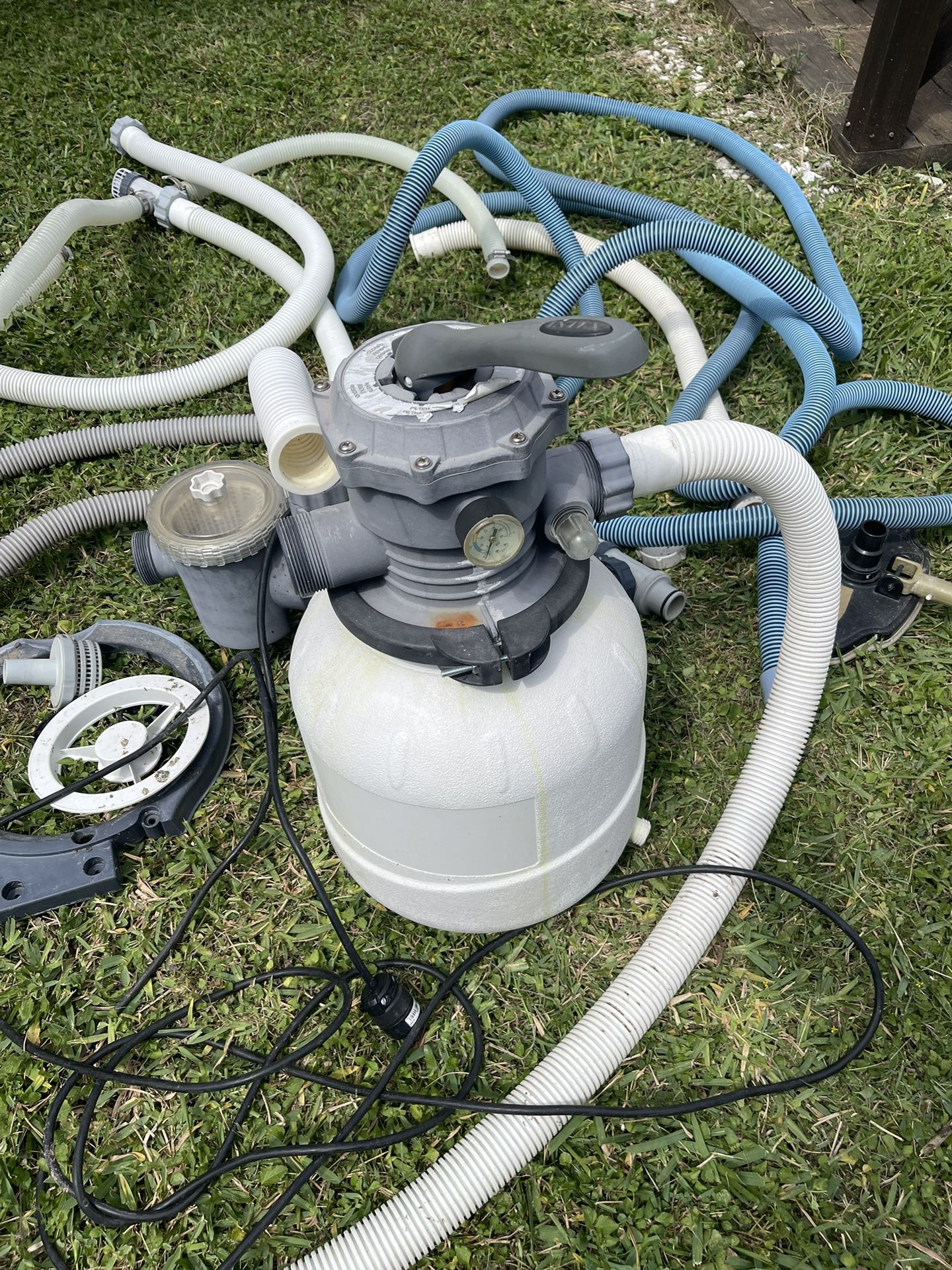 Intex Above Ground Sand Filter Pool Pump & Pool Accessories for Sale in ...