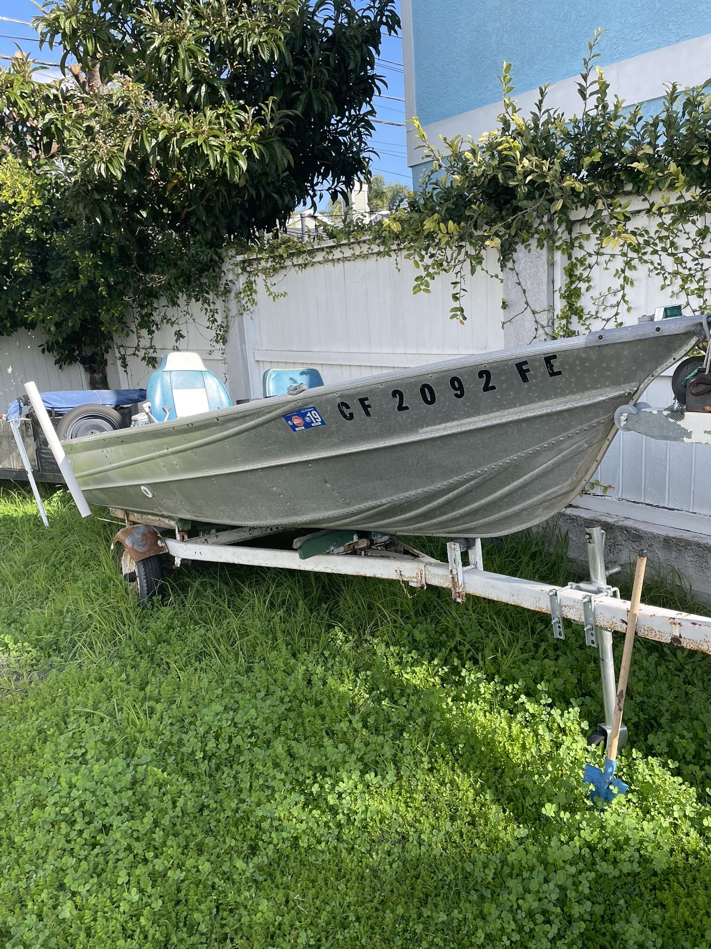 Valco Aluminum Boat With Trailer and 15hp Evinrude for Sale in Redondo ...