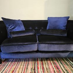 Velvet Statement Sofa/Couch for Sale in Visalia, CA - OfferUp