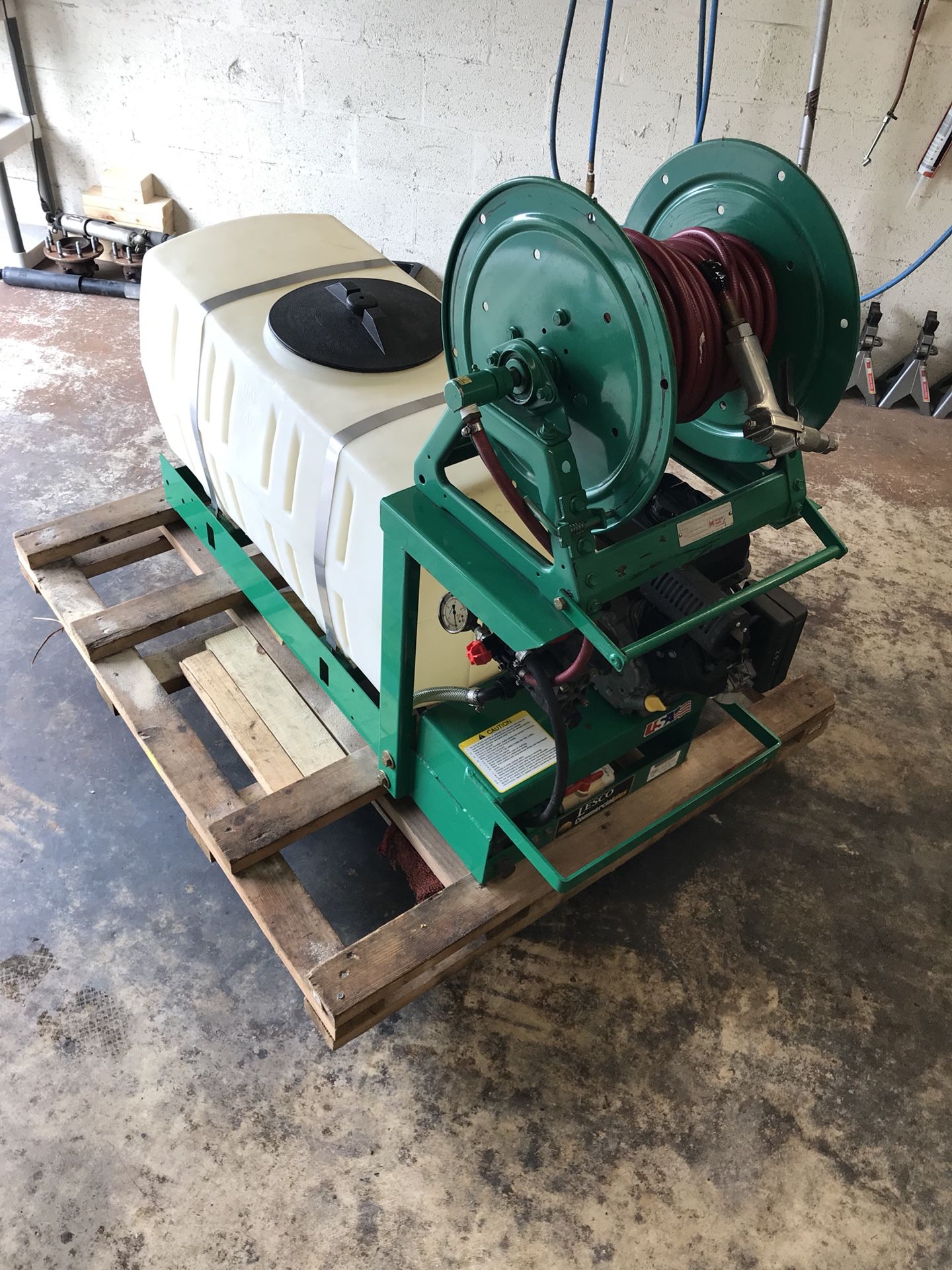 Lesco Commercial Plus Sprayer for Sale in Stuart, FL - OfferUp