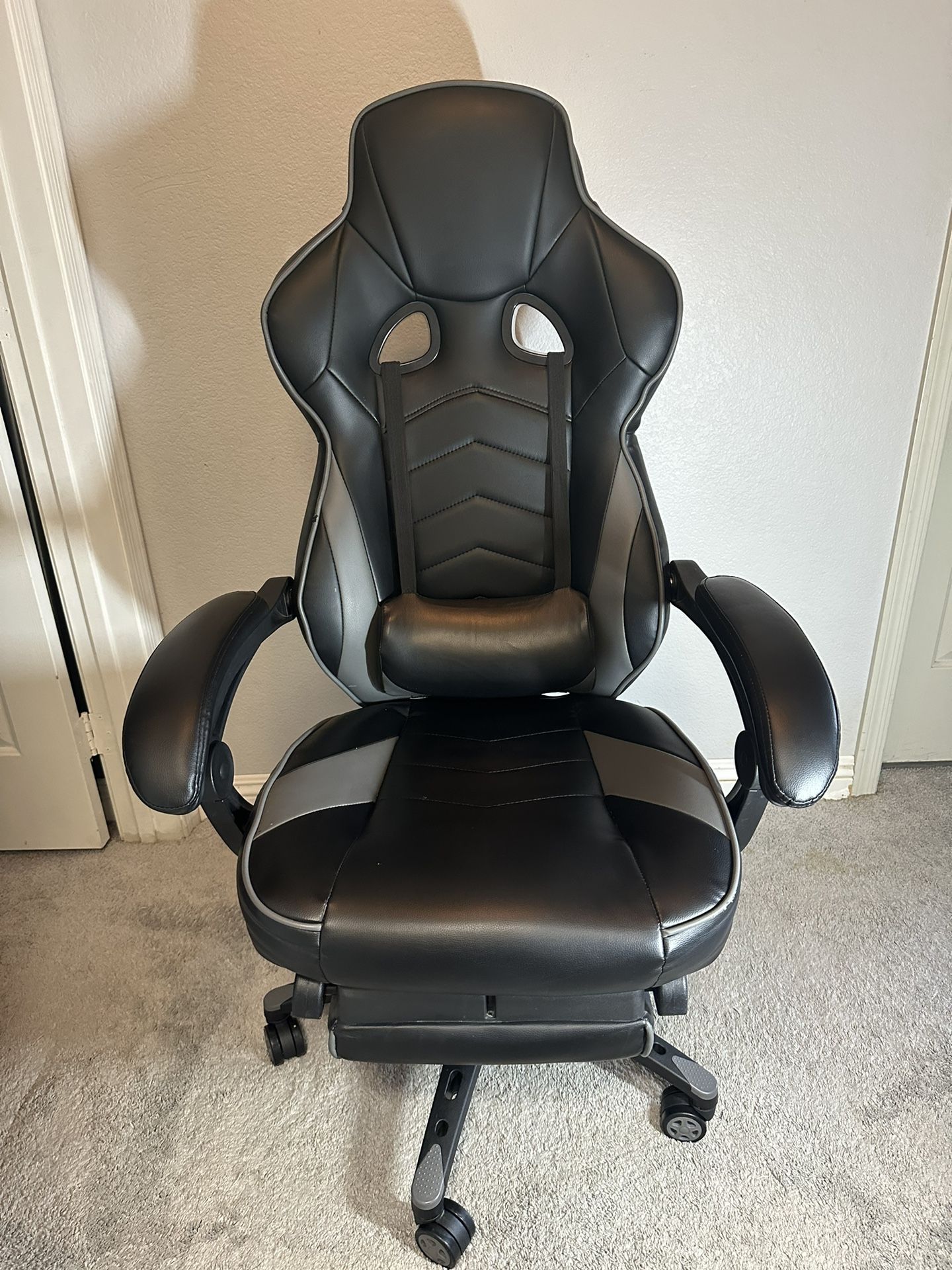 RESPAWN 110 - Racing Style Gaming Chair (RSP-110-GRY) for Sale in Las ...