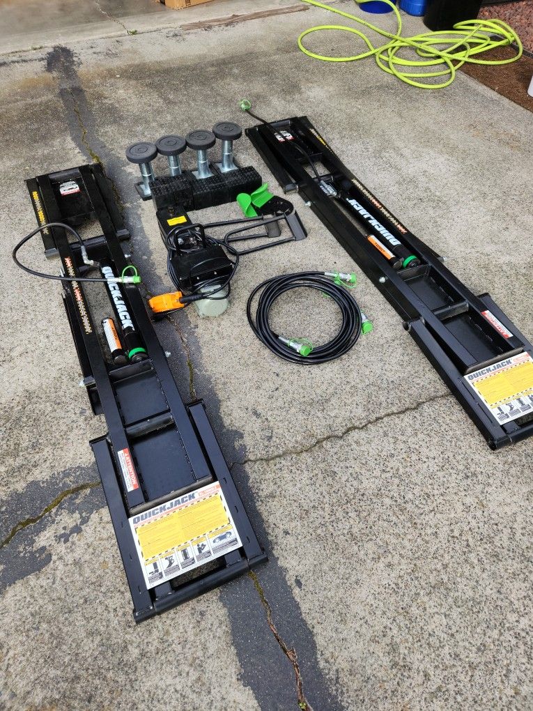 Quickjack Car Lift for Sale in Auburn, WA - OfferUp