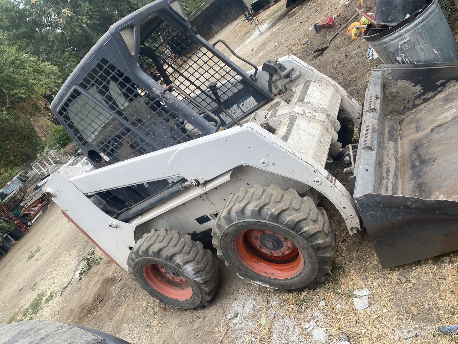 2001 Bobcat Skid Steer 763 for Sale in Los Angeles, CA - OfferUp