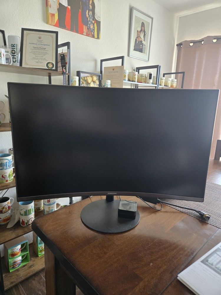 Samsung Rounded Computer Monitor for Sale in San Diego, CA - OfferUp