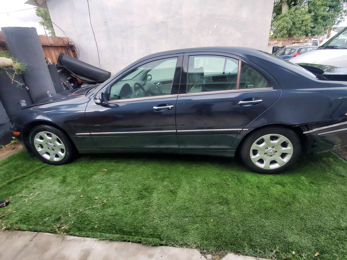 Mercedes C240 for Sale in Los Angeles, CA - OfferUp