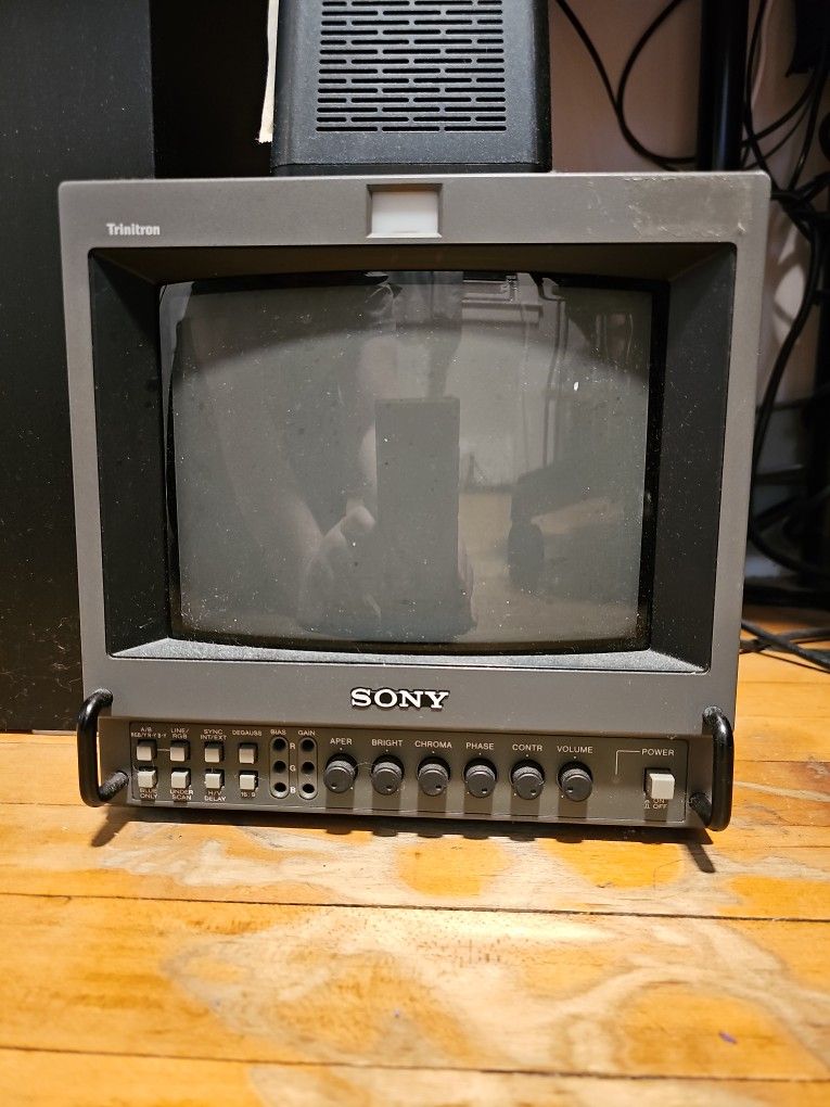 Sony Trinitron PVM 9" for Sale in Sanford, ME - OfferUp