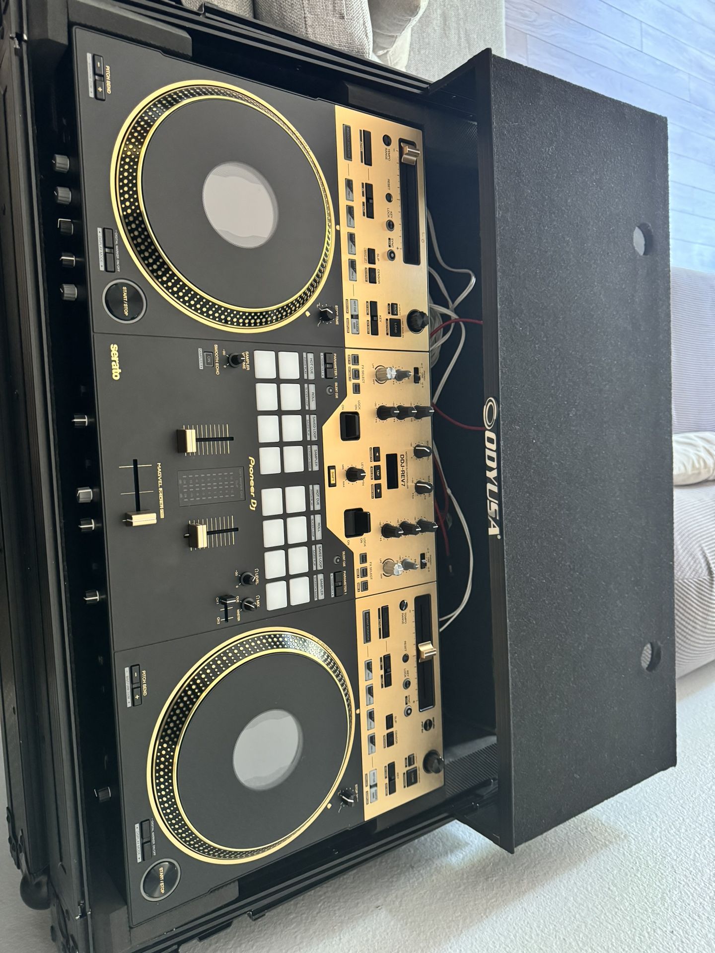 Pioneer Rev7 Gold for Sale in Los Angeles, CA - OfferUp