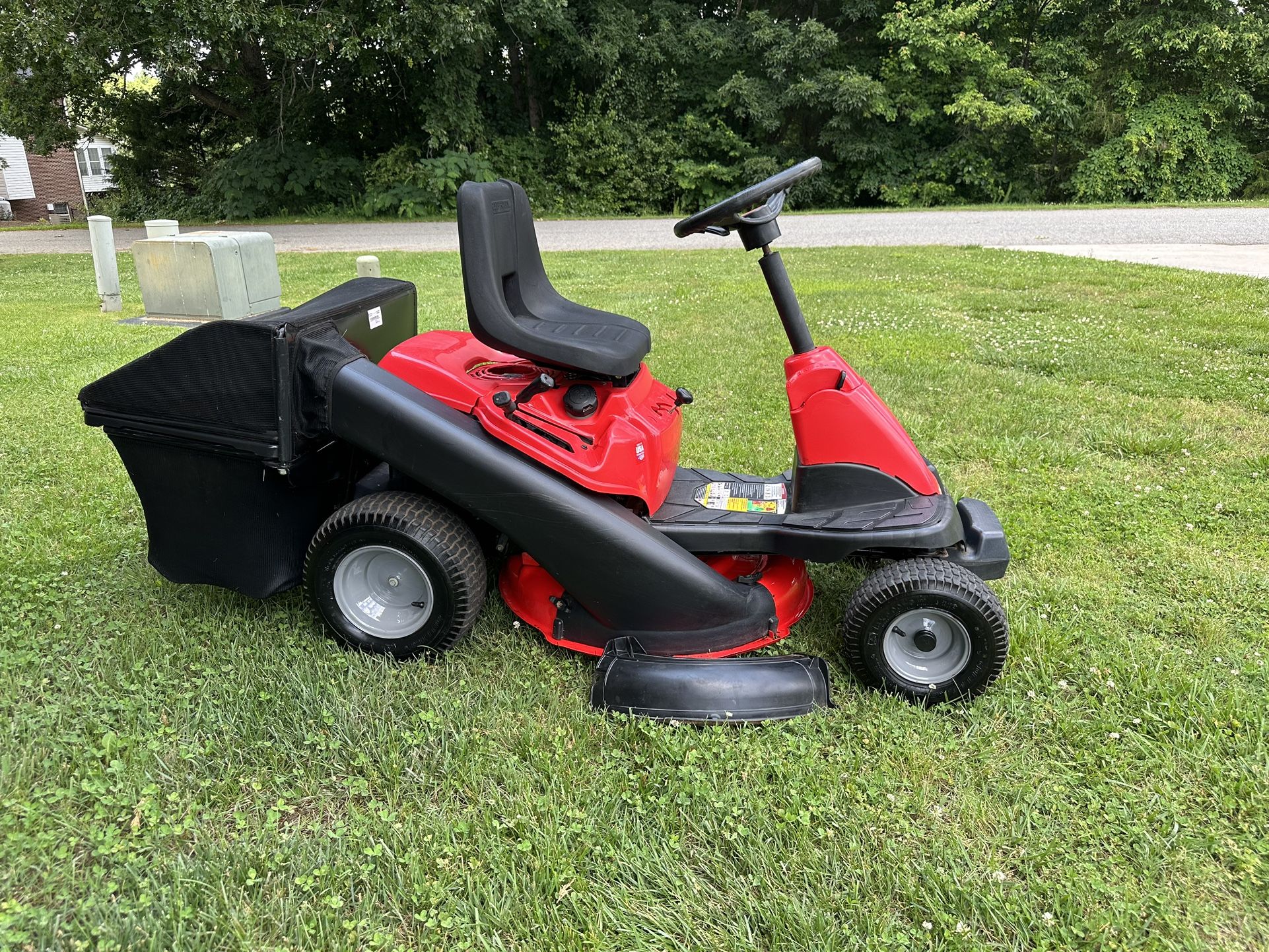 30” Craftsman R110 W/Bagger for Sale in Lexington, NC - OfferUp