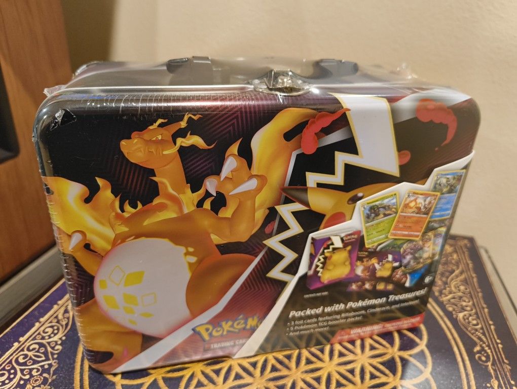 2020 Collectors Chest Pokemon Vivid voltage for Sale in Norwalk, CA ...