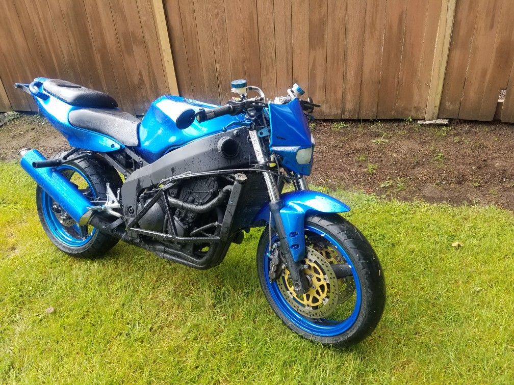 98 ninja 600rr stunt bike for Sale in Everett, WA - OfferUp