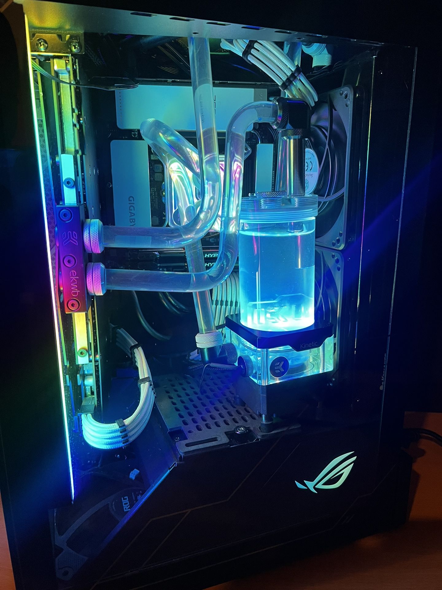 ASUS Republic of Gamers Custom Loop GPU & CPU for Sale in Seattle, WA ...